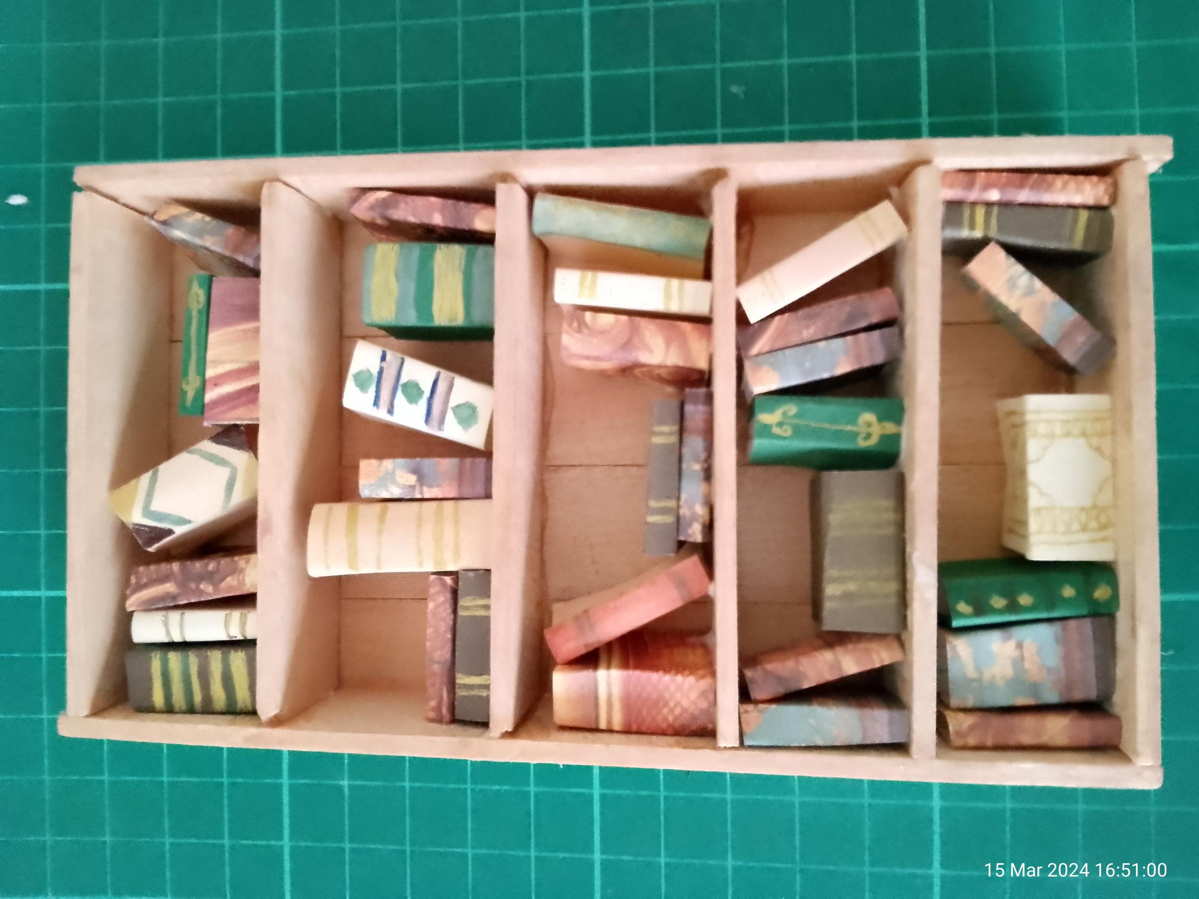 Miniature Library in a Book : 9 Steps (with Pictures) - Instructables