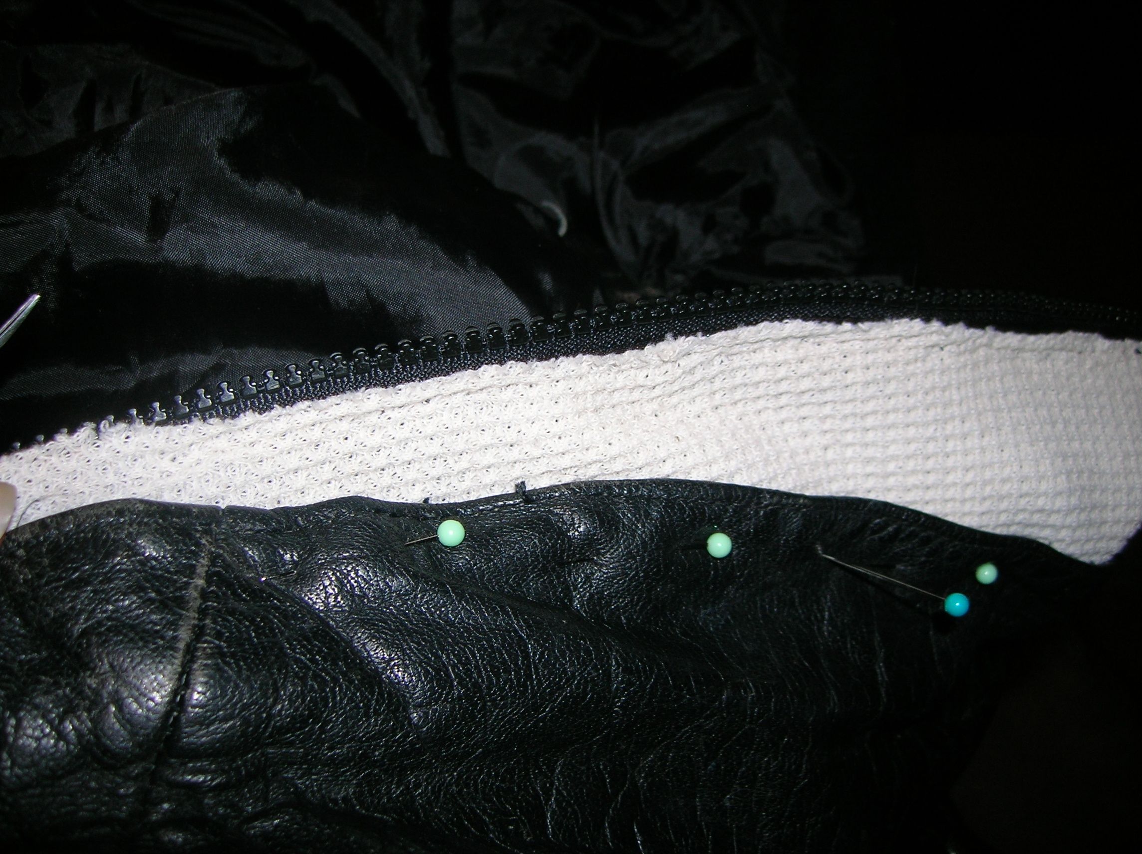 How to Repair a Leather Jacket by Hand : 6 Steps - Instructables
