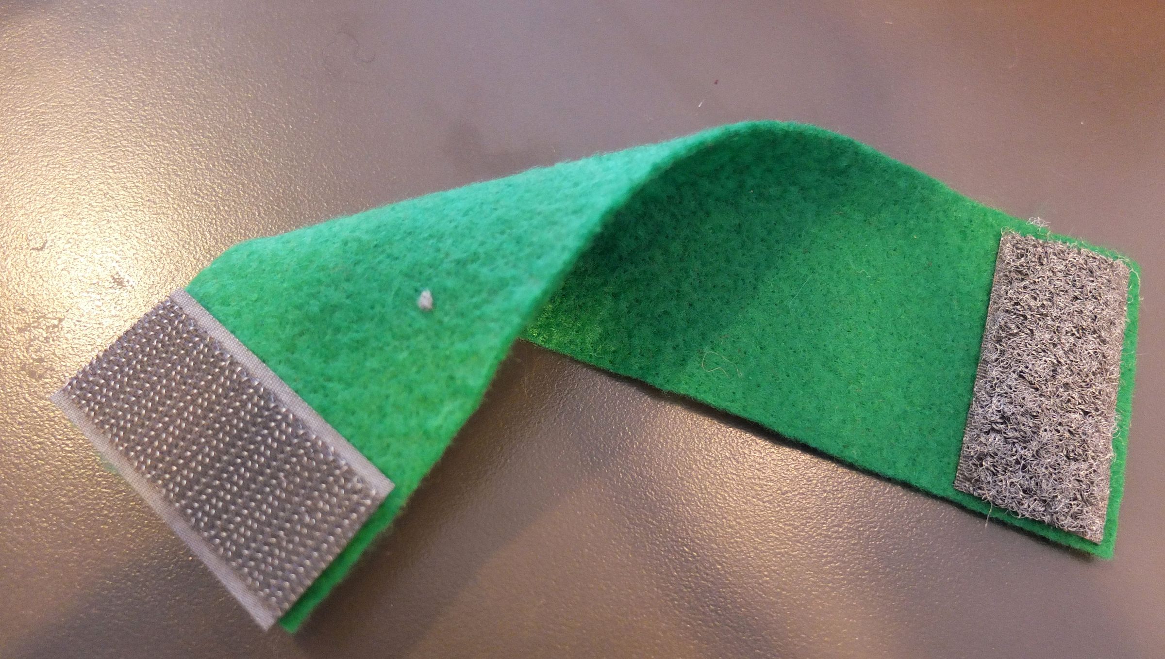 LED Conductive Switch Bracelet : 9 Steps (with Pictures) - Instructables