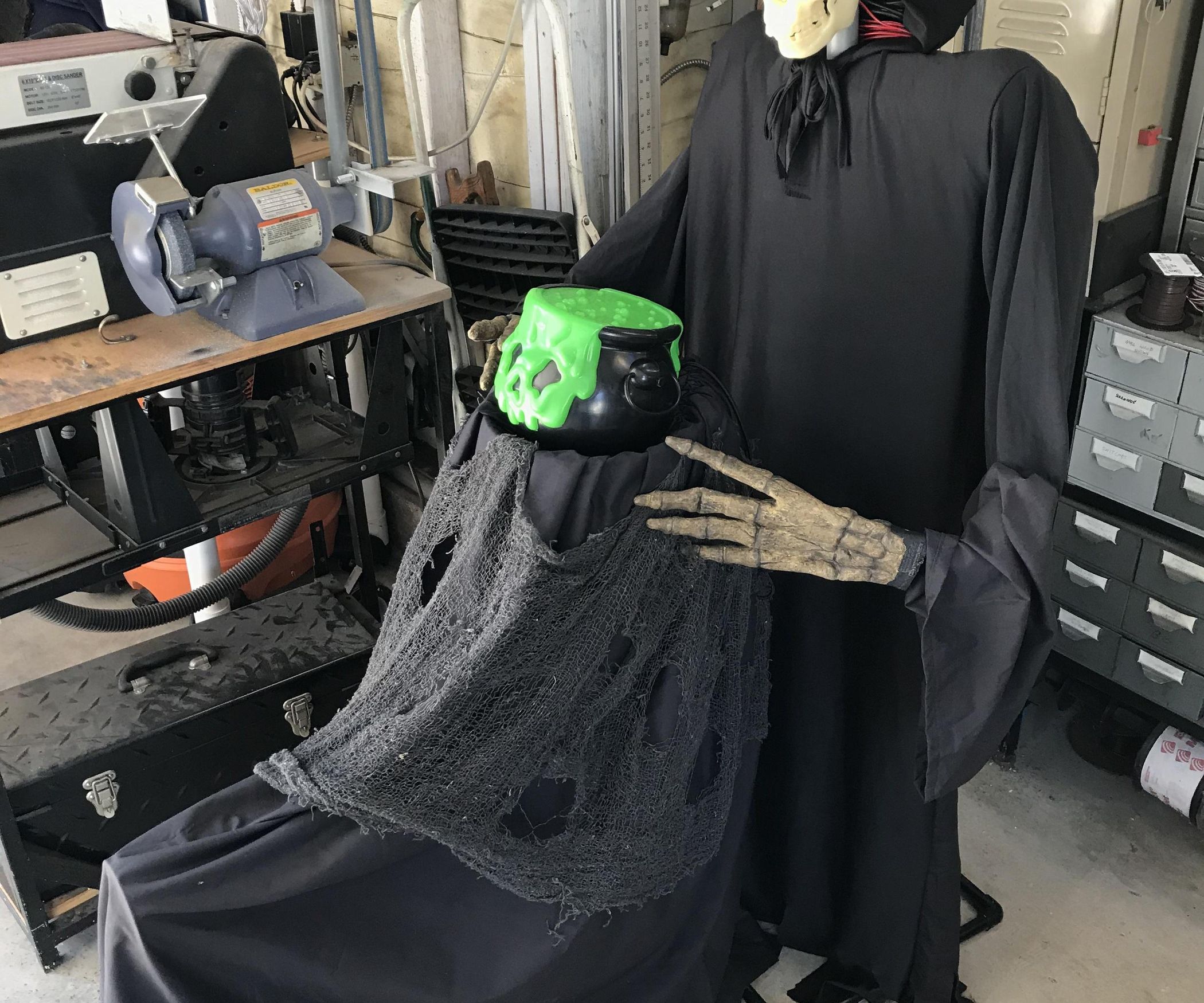 Remote Candy Dispenser : 12 Steps (with Pictures) - Instructables