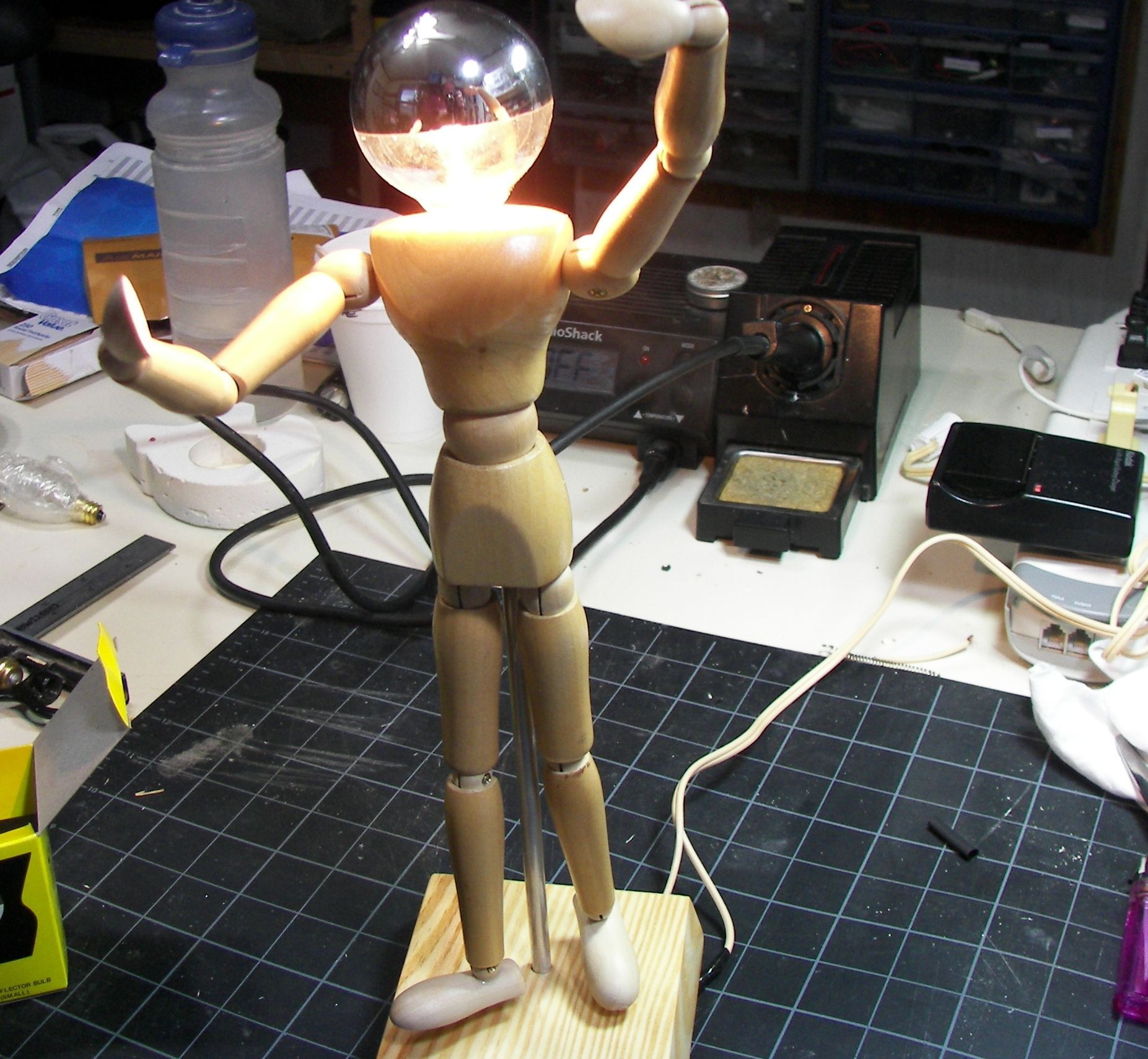 Wood Manikin Figure Lamp With IPad - a DIY Tutorial : 10 Steps (with ...