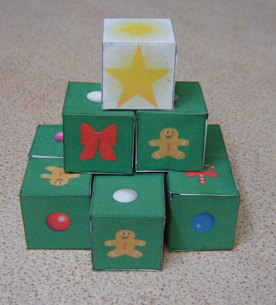 Mini Paper Cube Christmas Tree : 6 Steps - Instructables