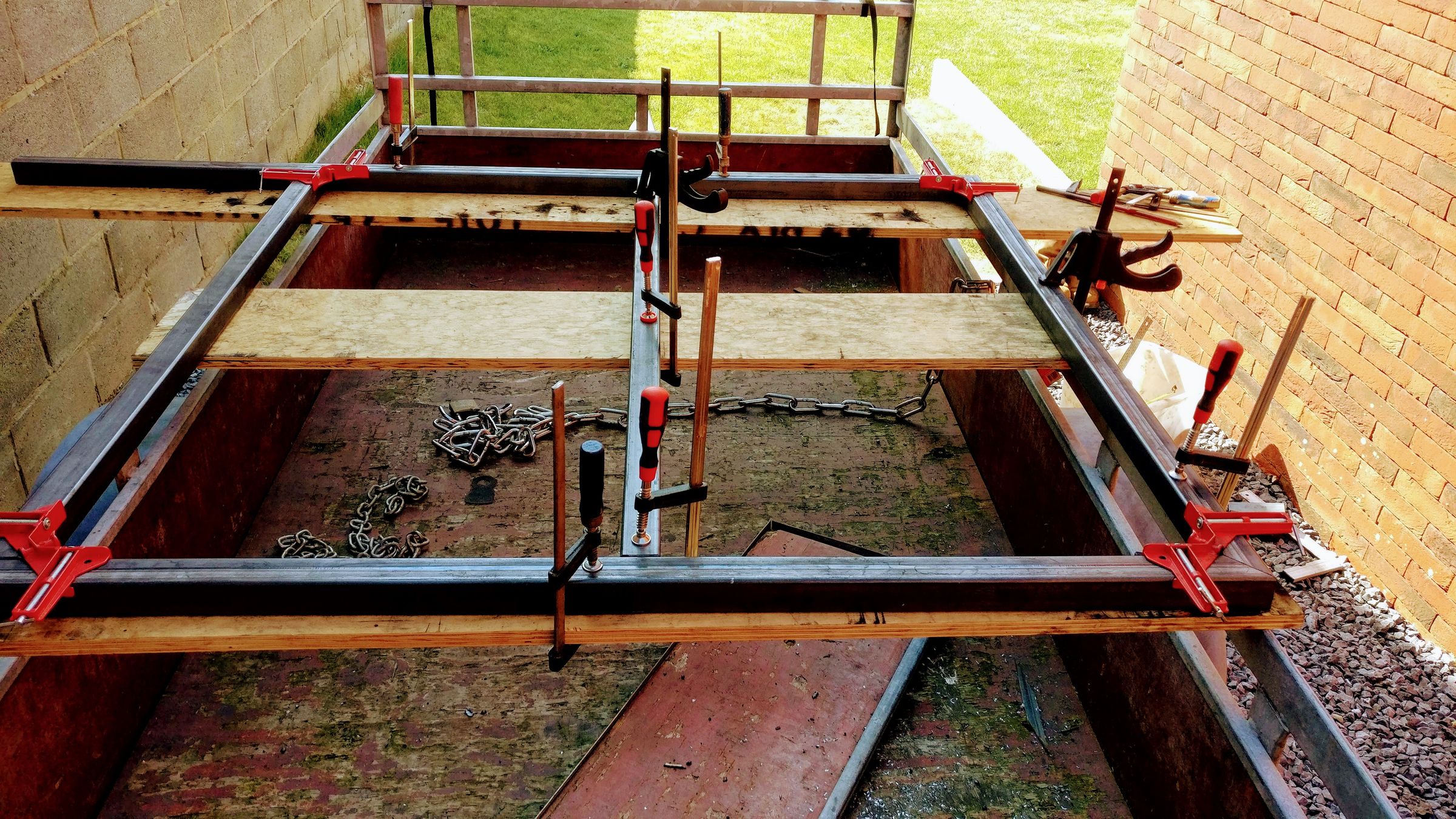 DIY Modern Wooden Gate : 5 Steps - Instructables