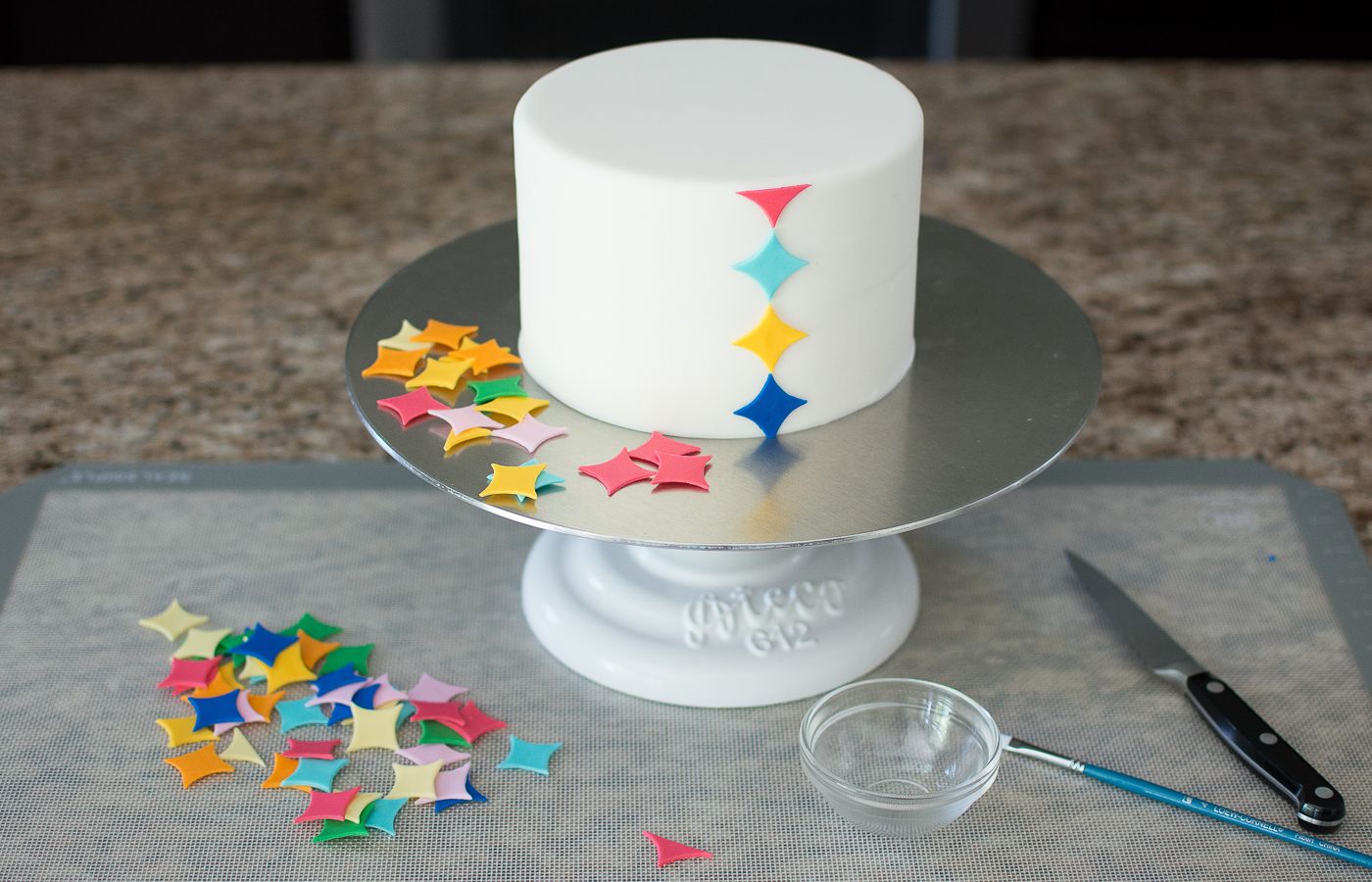Decorated Party Cake : 7 Steps (with Pictures) - Instructables