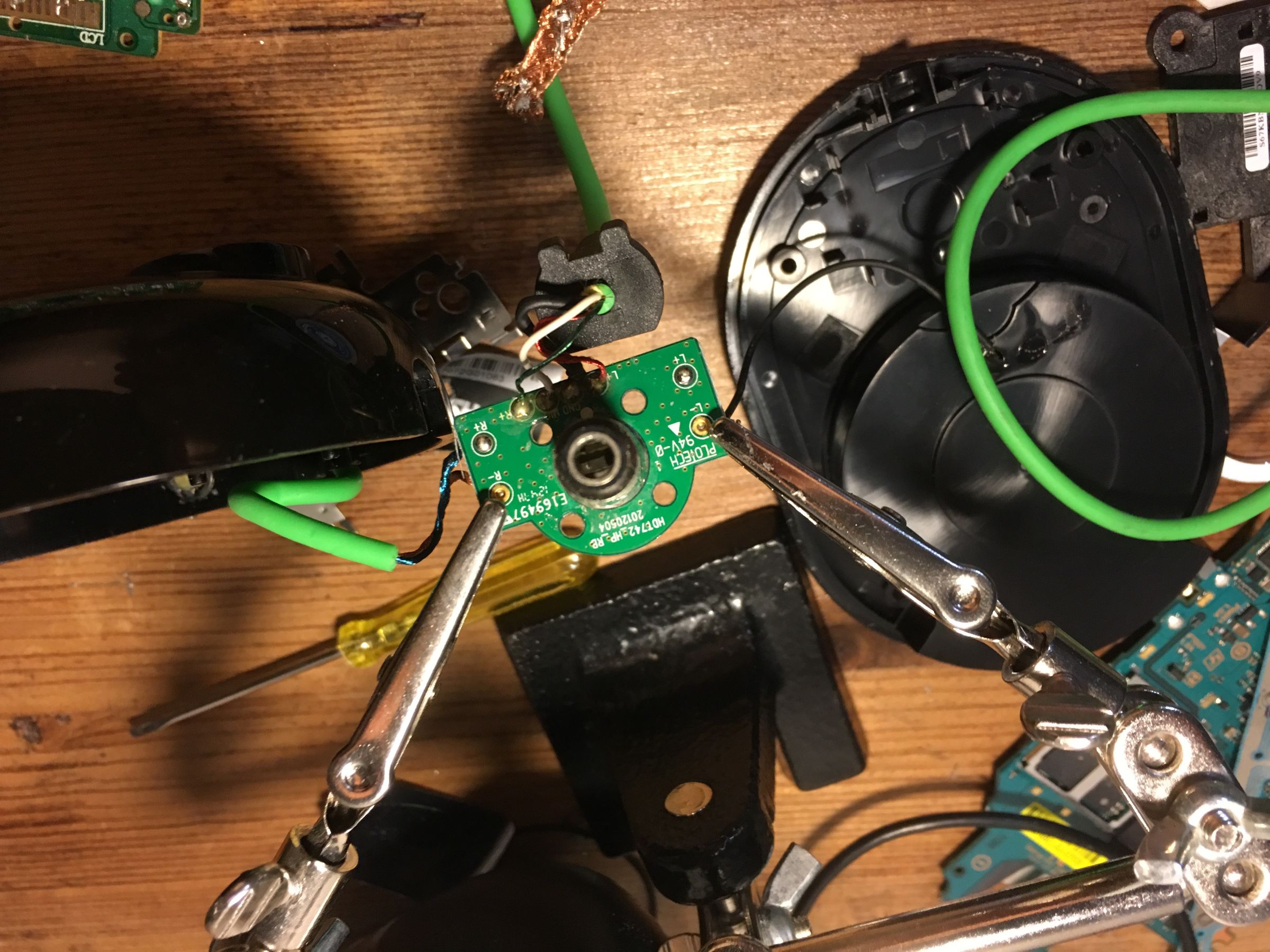 Razer Blackshark Detachable Cable Mod : 4 Steps (with Pictures ...