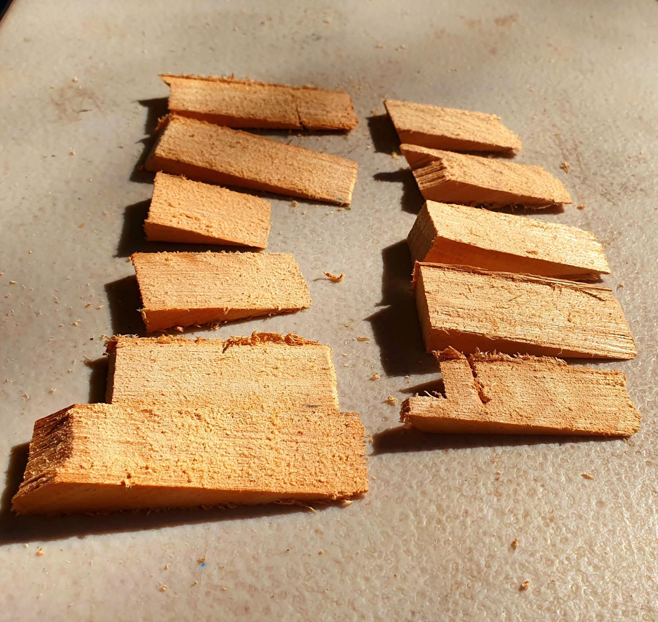 Wobbly Table Leveler : 4 Steps - Instructables