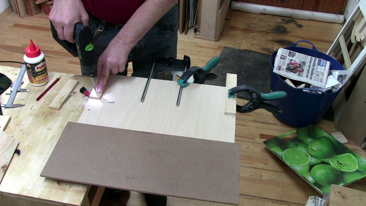 Mini Router Table With the Simplest Router Lift Ever : 12 Steps (with ...
