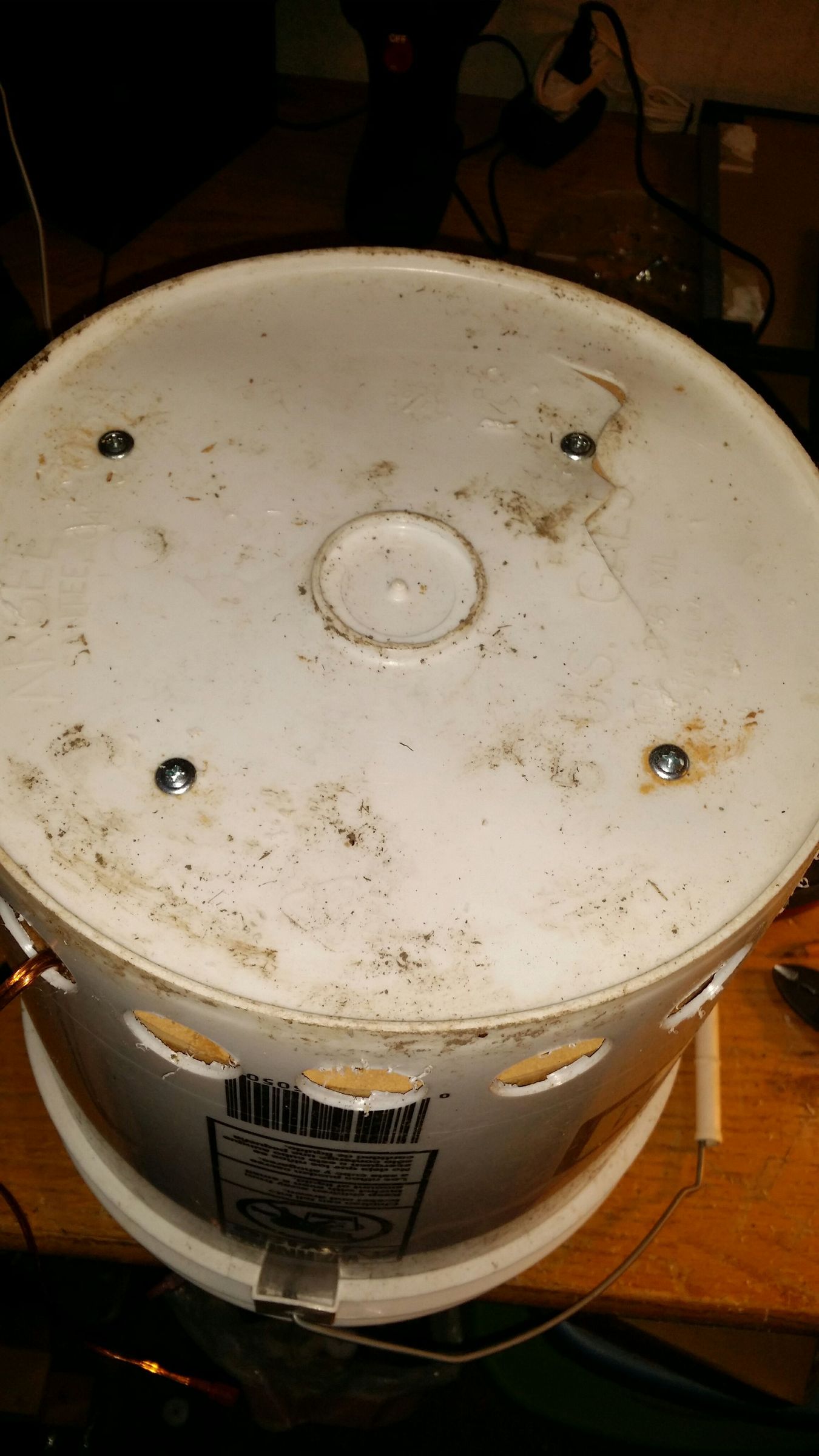 Discreet Bass Bucket : 6 Steps - Instructables
