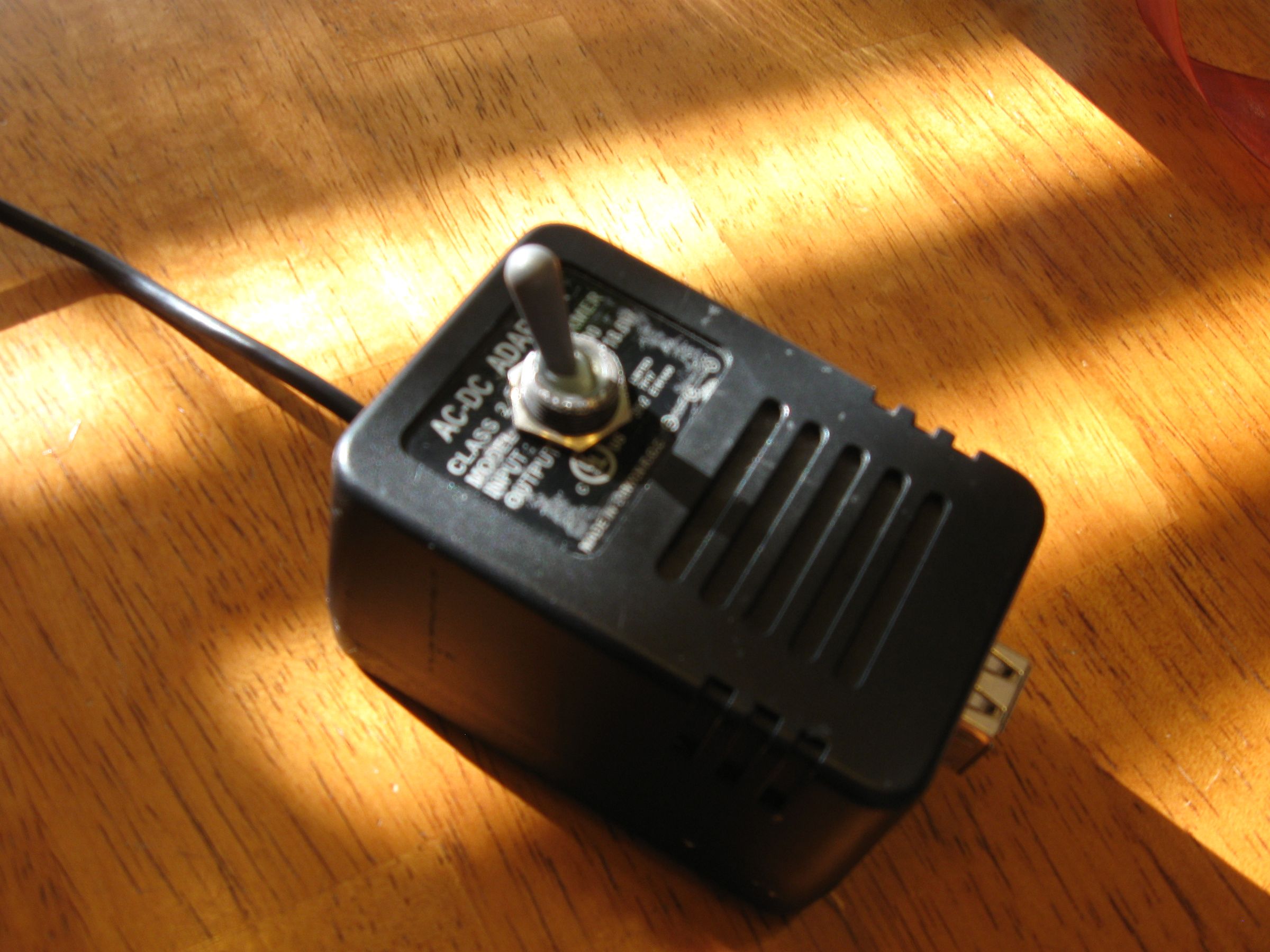 Simple USB Switch : 4 Steps - Instructables