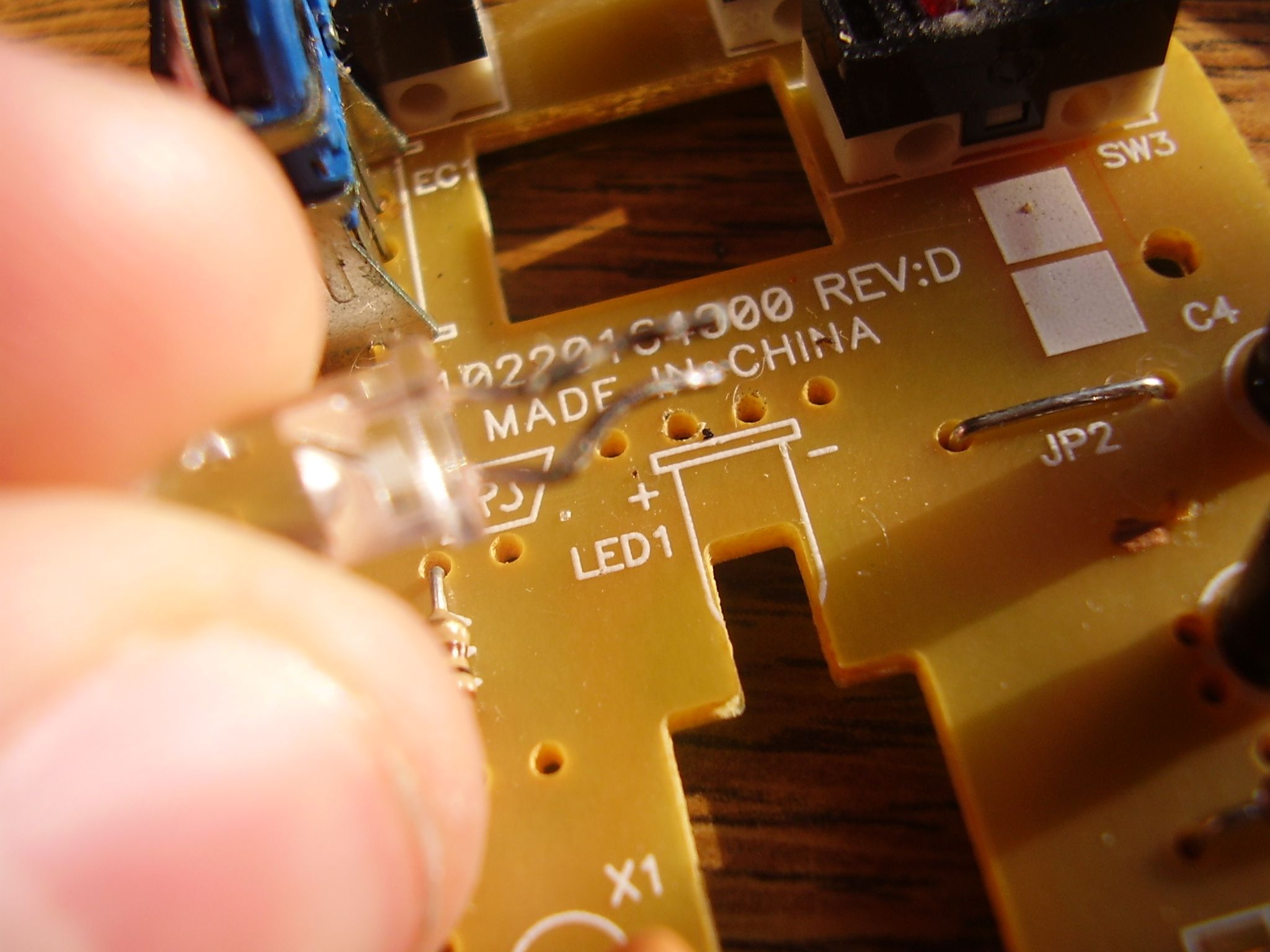 Mod Your Mouse:LED Color : 3 Steps - Instructables