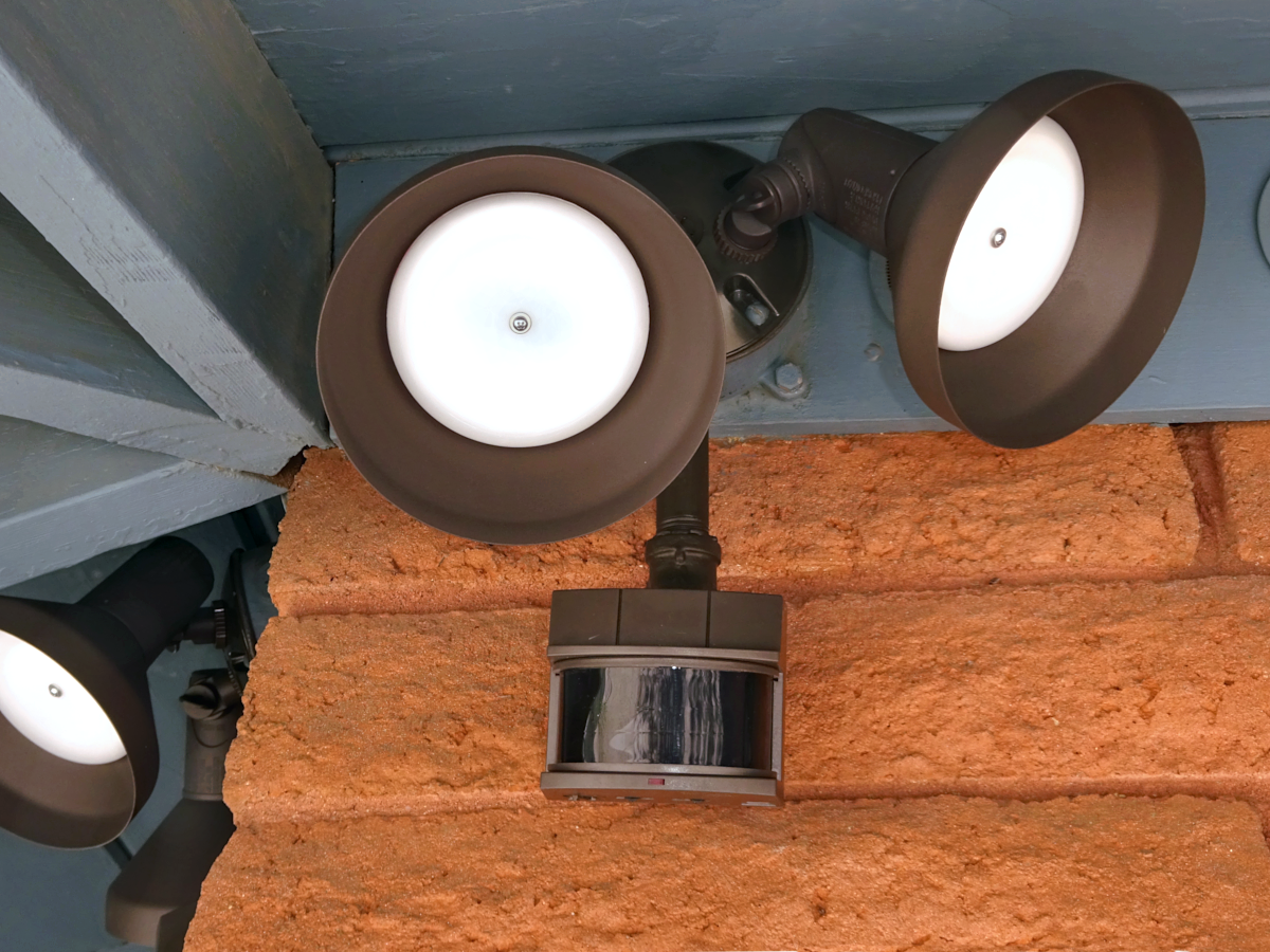 Low-key Security Lights : 10 Steps - Instructables