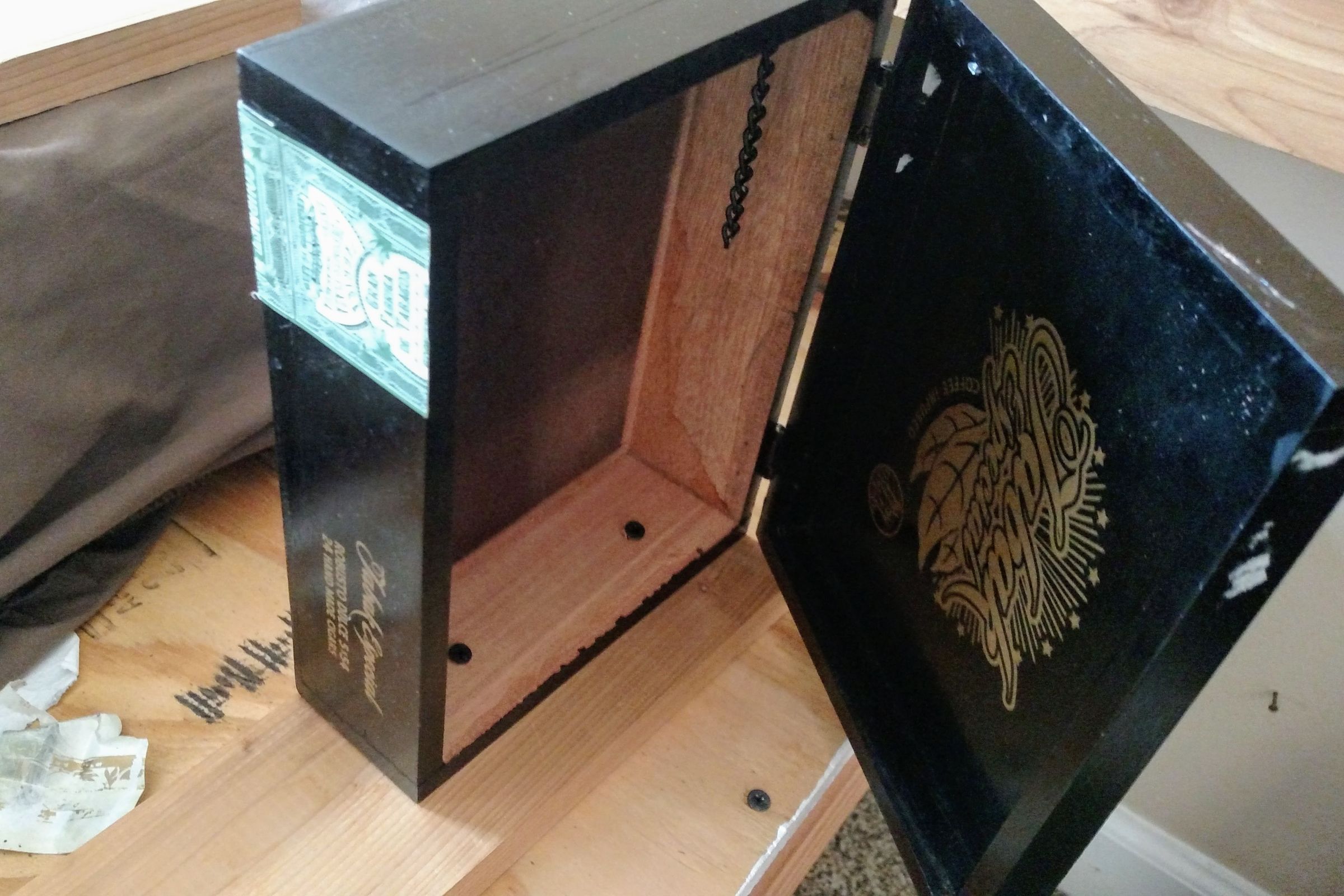 How to Make Cigar Box Shelves : 4 Steps - Instructables