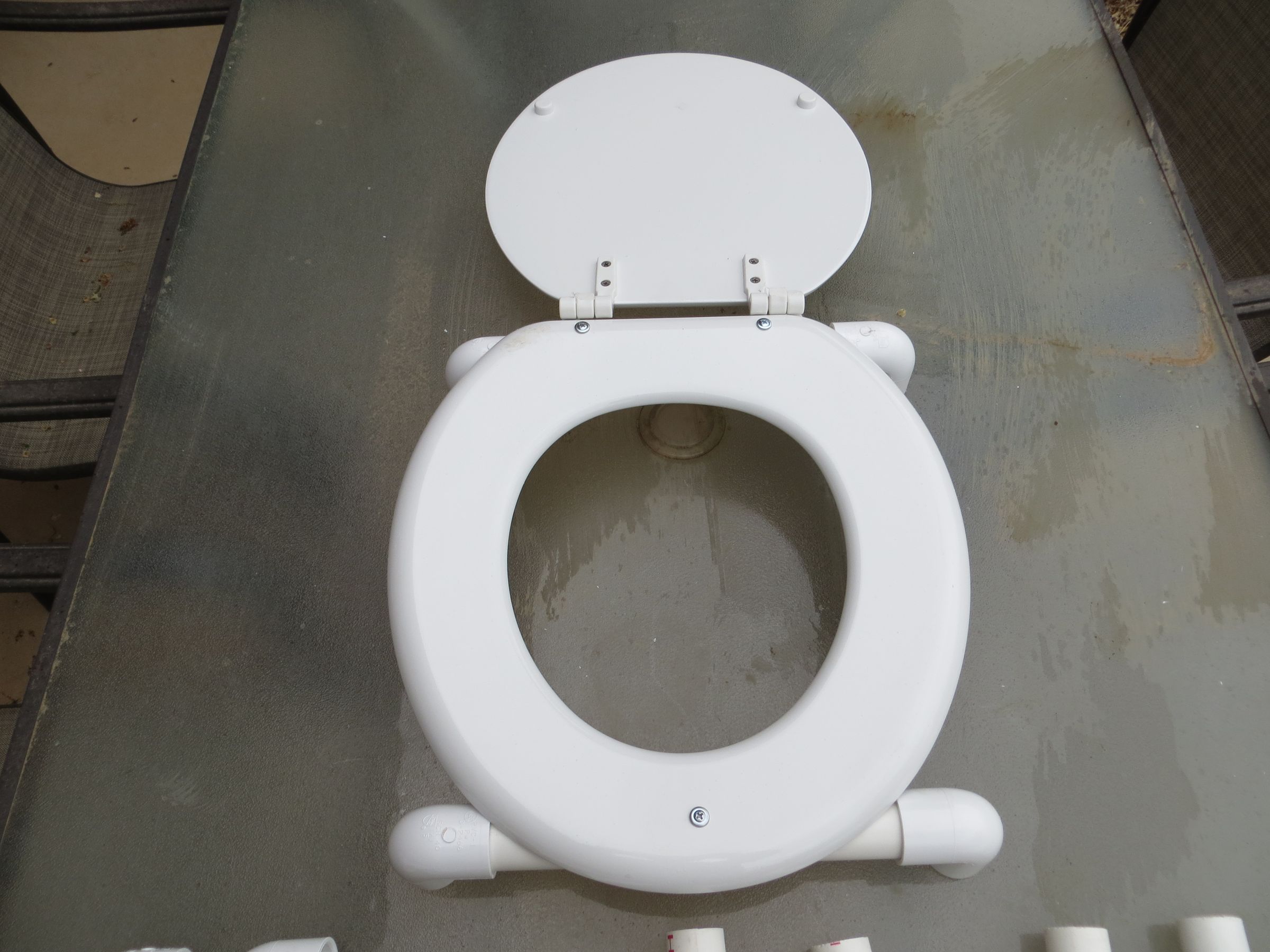 Camp Commode(potty) Made for Less Then $10.00 : 4 Steps - Instructables