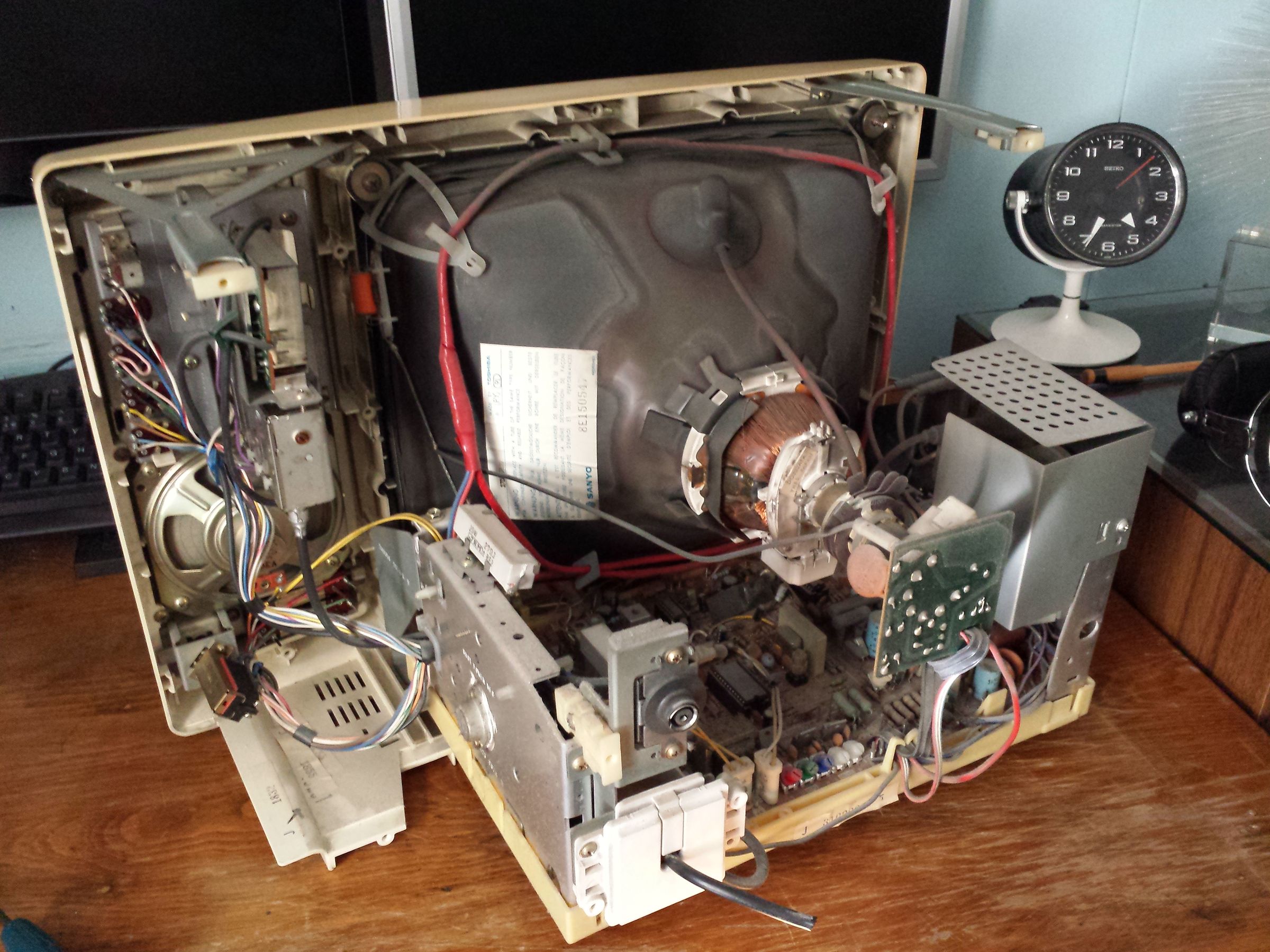 Retro-Future TV Conversion : 6 Steps (with Pictures) - Instructables