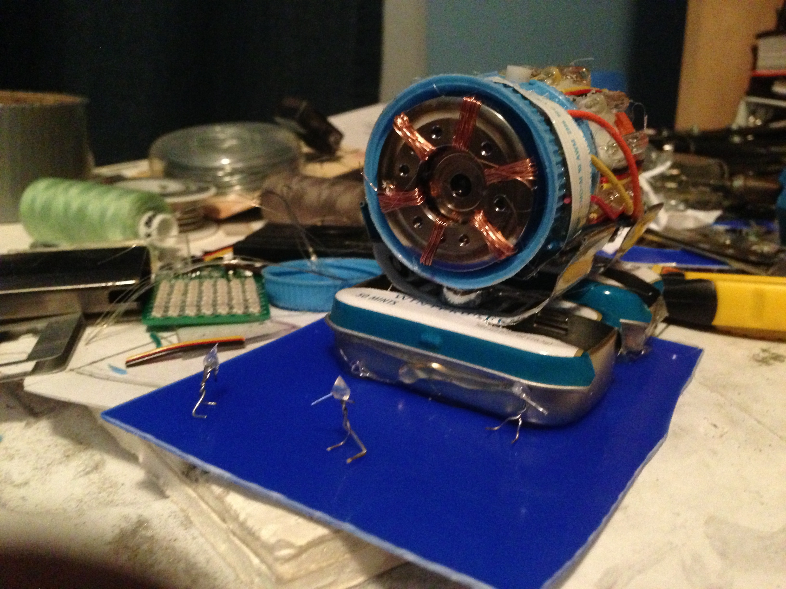 Micro Hadron Collider: a Miniature Model Particle Accelerator Made From ...