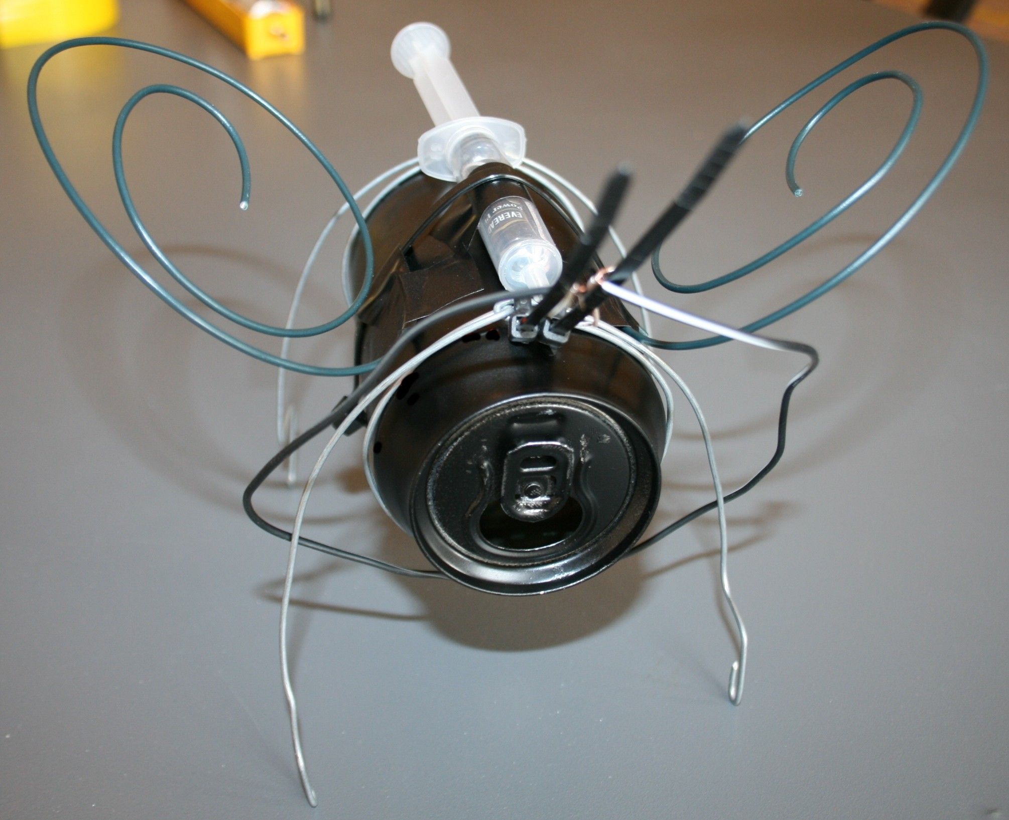 Soda Can Vibrating Bug : 6 Steps - Instructables