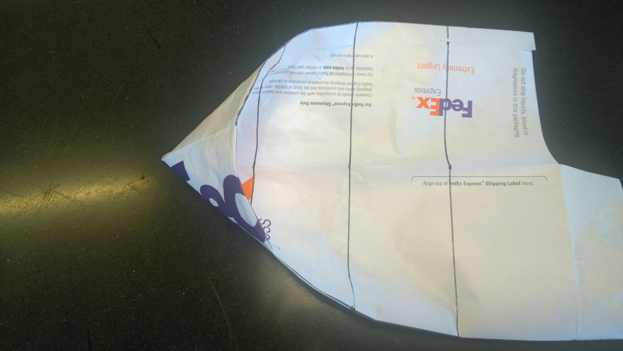 Five-Minute Two-Cut No-Sew Tyvek Wallet : 4 Steps - Instructables