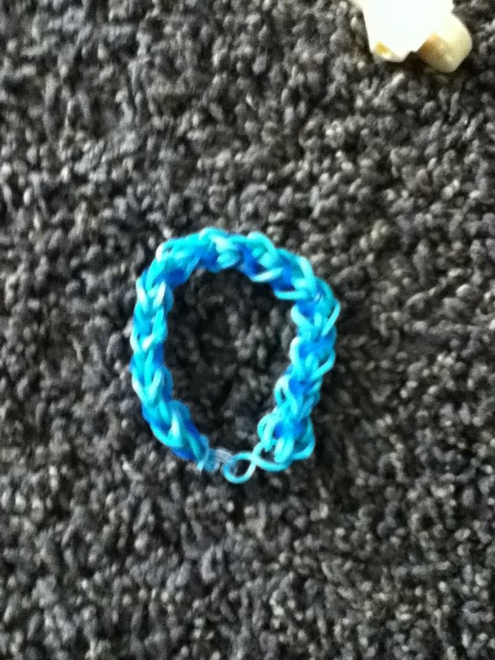 How to Make a Diamond Rainbow Loom : 11 Steps - Instructables