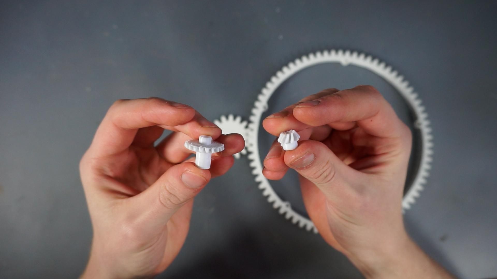 How to Make a Motorized Lazy Susan With a Secret : 9 Steps (with ...