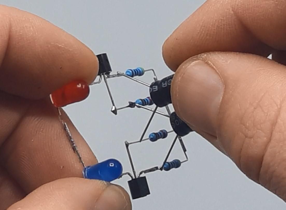 Simple Flip Flop Circuit : 8 Steps (with Pictures) - Instructables