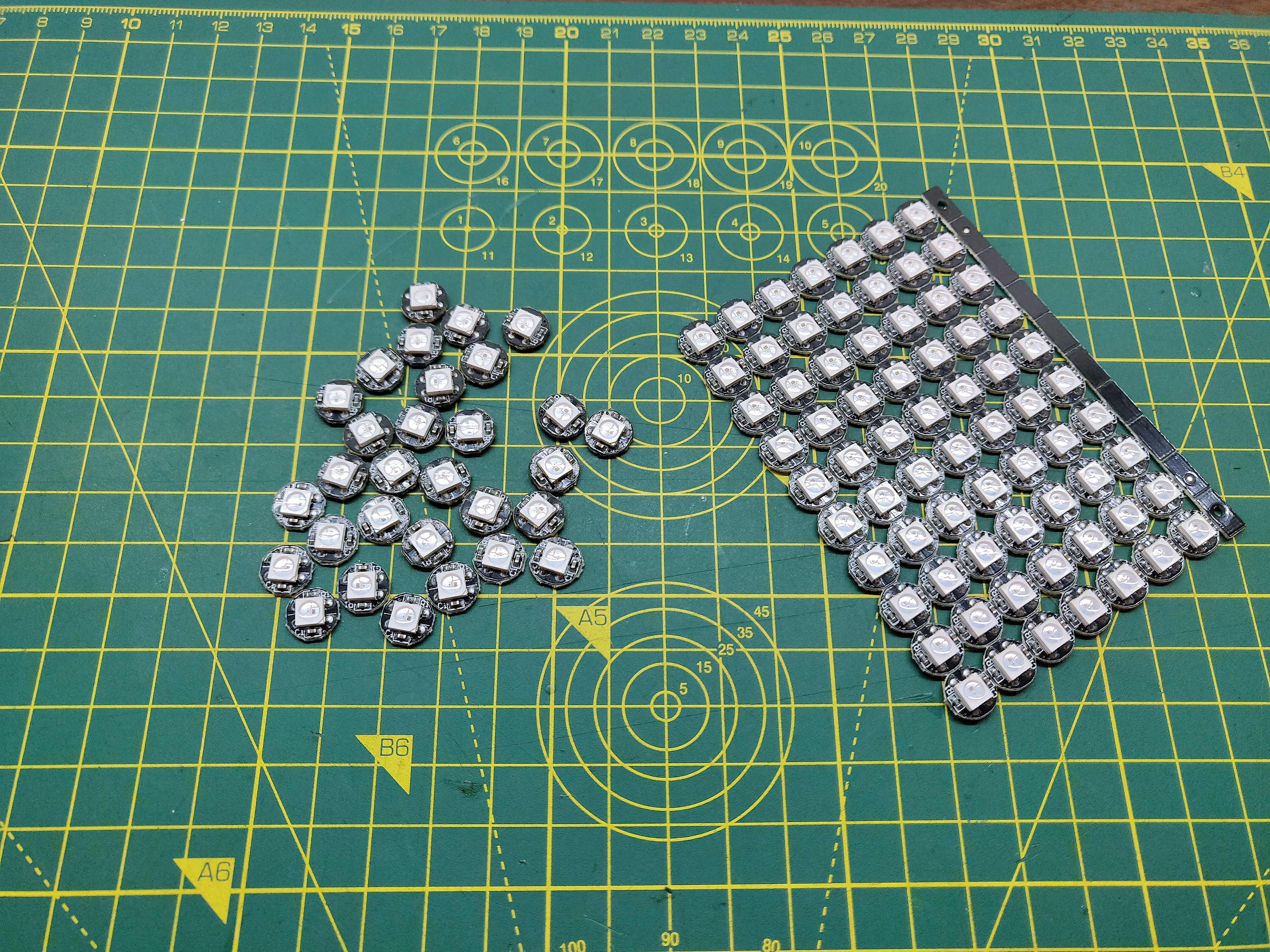 Desk Bluetooth Speaker With Audio Visualisation, Touch Buttons and NFC ...