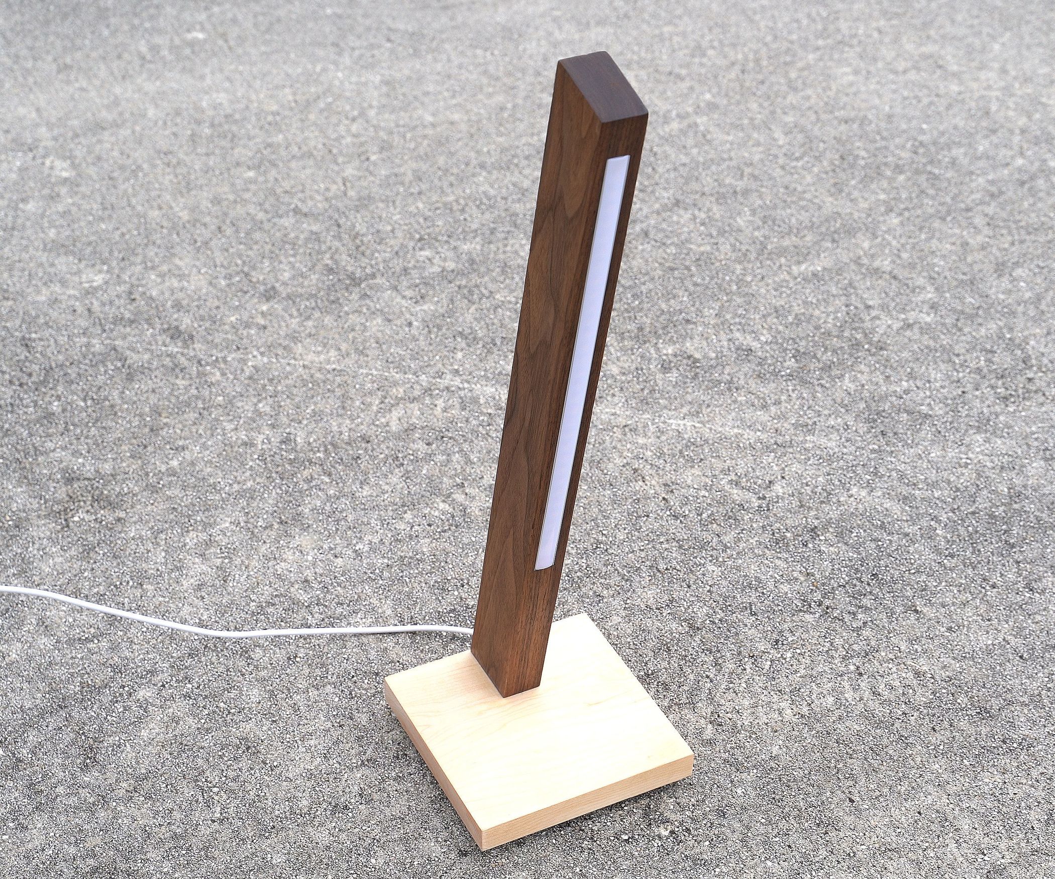 LED LAMP With Hidden Wireless Charger : 8 Steps (with Pictures ...