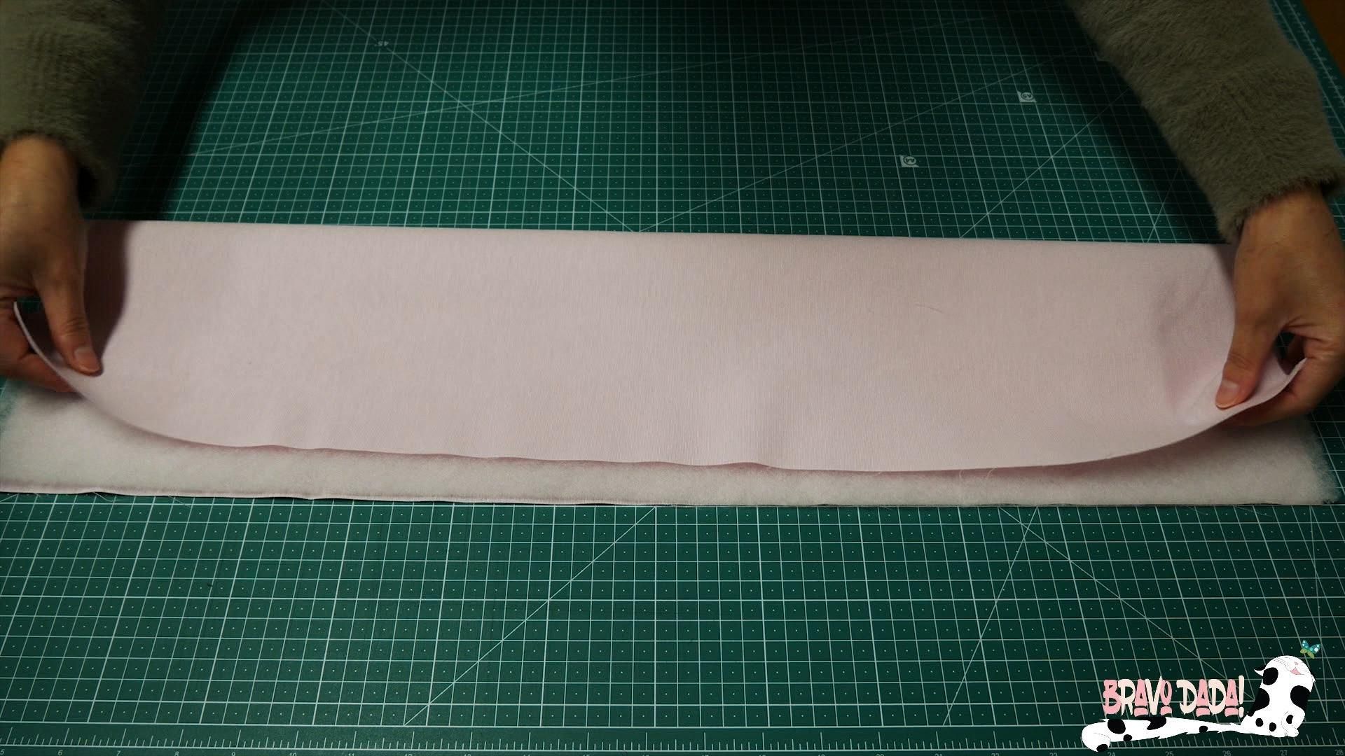 DIY How to Make a Quilted Sewing Machine Mat With Pockets and Thread ...