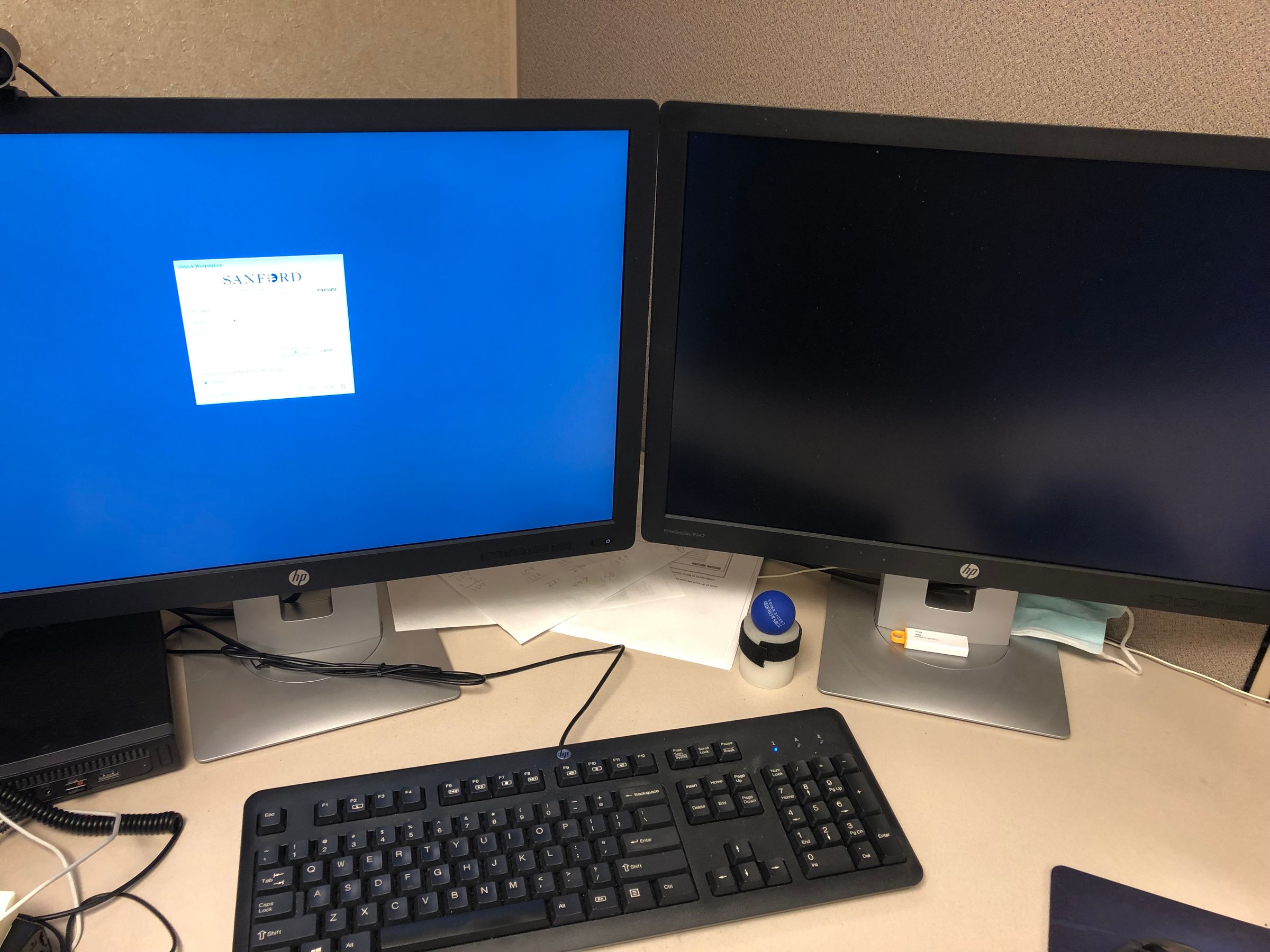 Dual Screen Monitors Setup : 7 Steps - Instructables