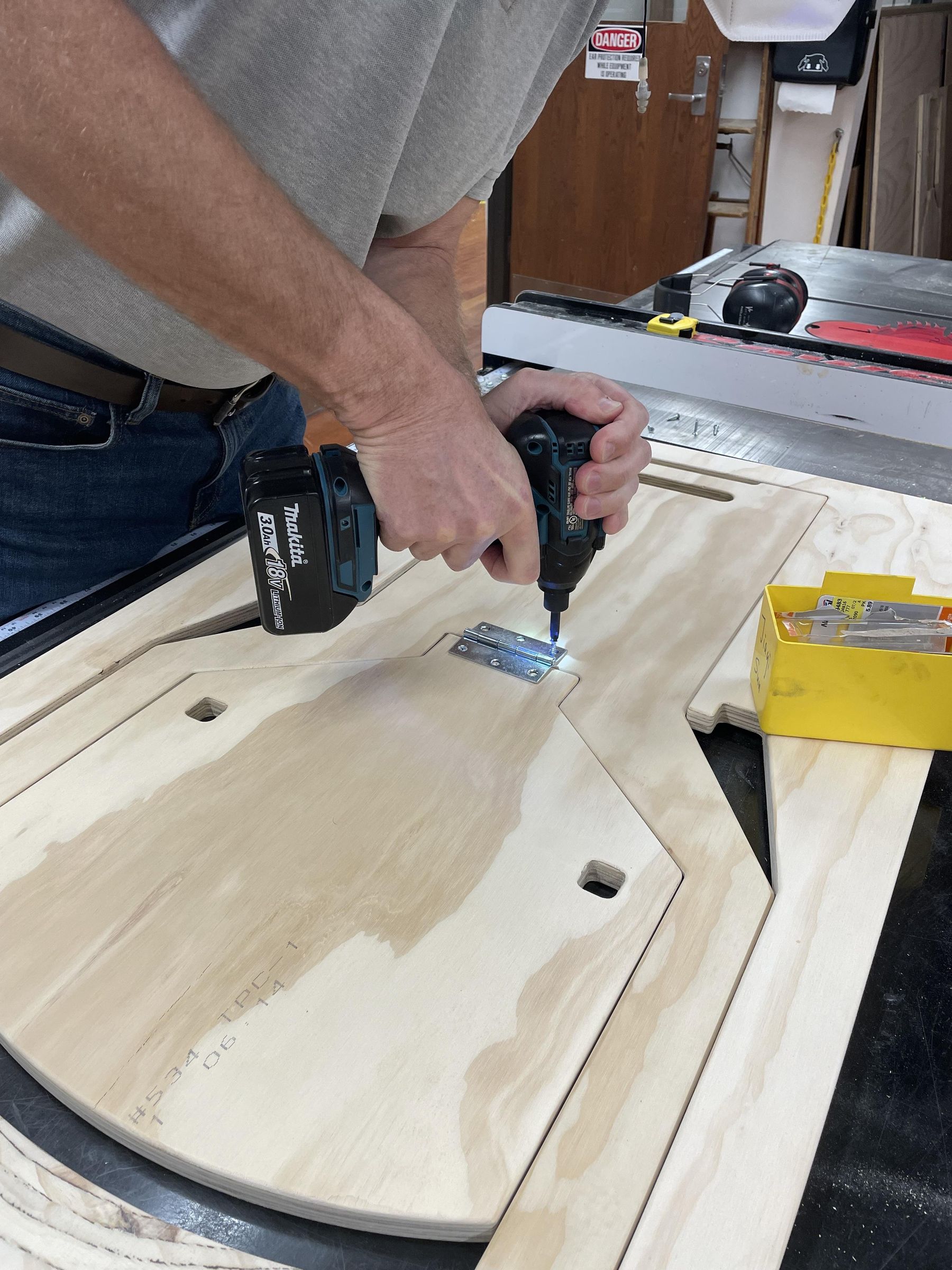 Folding Chair for Hand Tools or CNC Router : 10 Steps (with Pictures ...