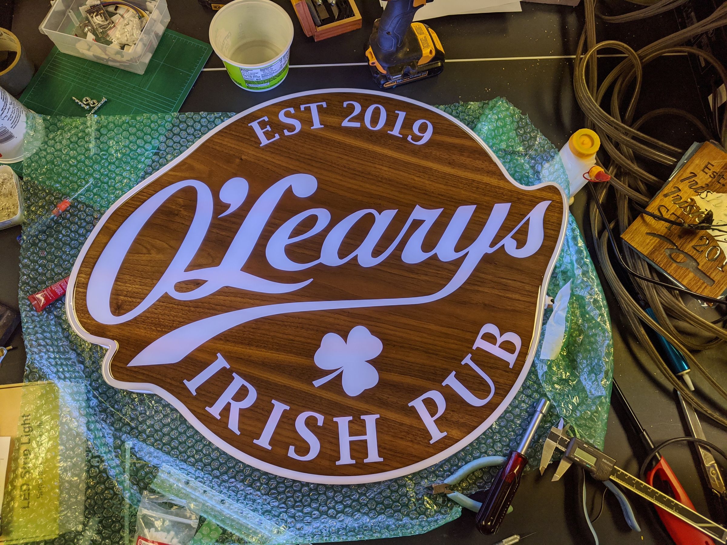 LED Backlit Sign : 10 Steps (with Pictures) - Instructables