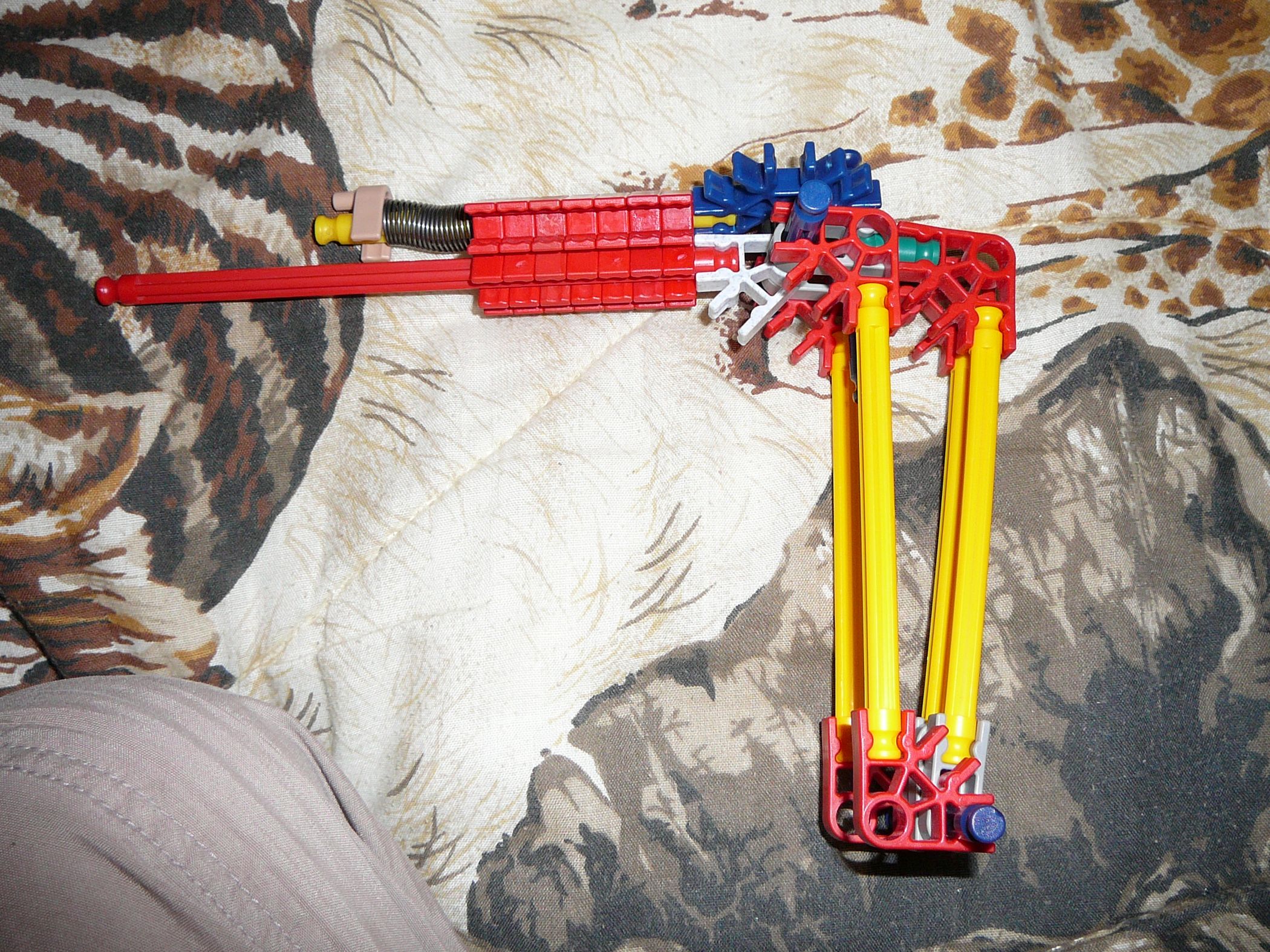 Knex Spring Gun DEMO : 4 Steps - Instructables