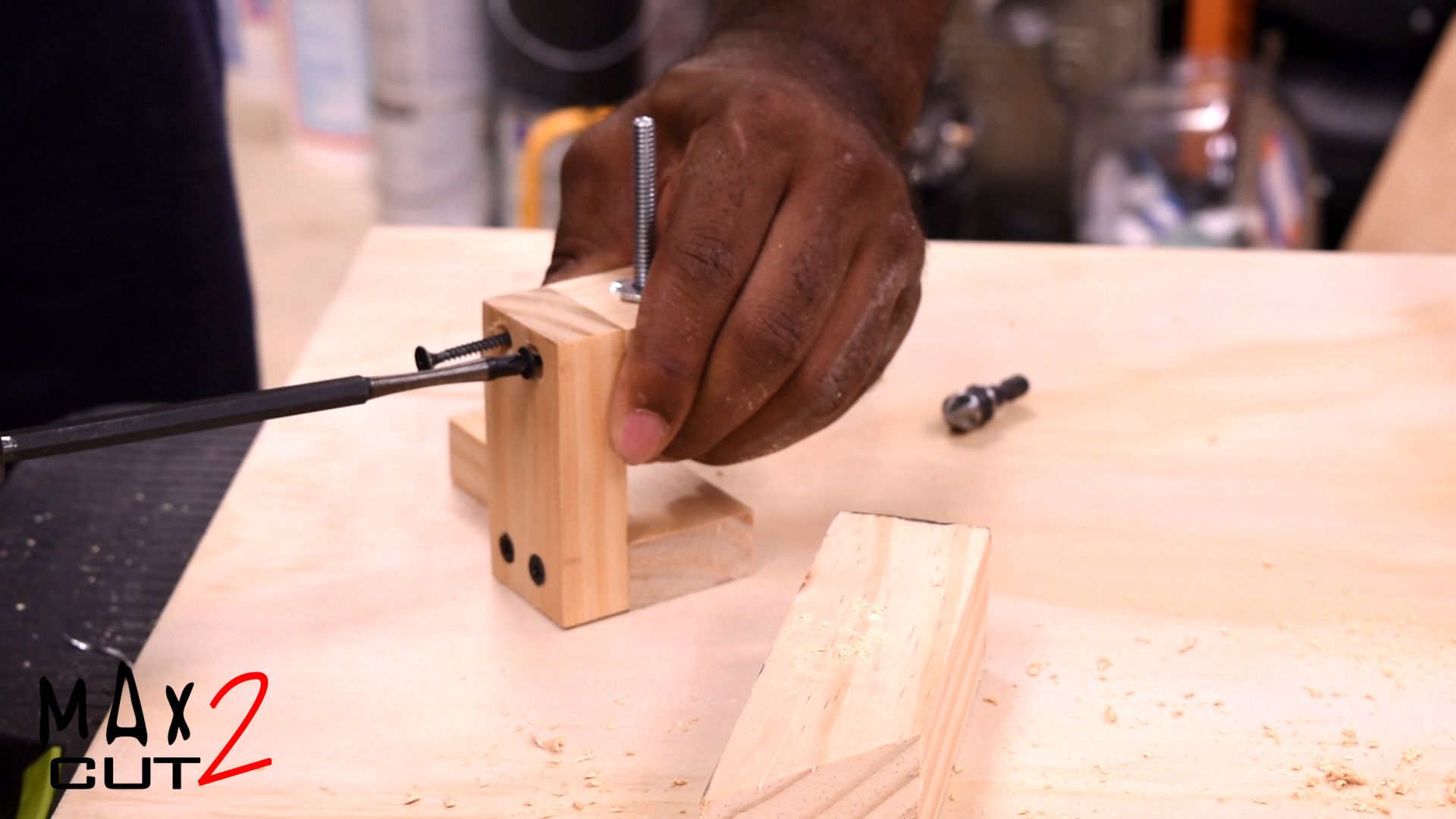 MAX CUT 2 Circular Saw Crosscut & Miter Jig : 11 Steps (with Pictures ...