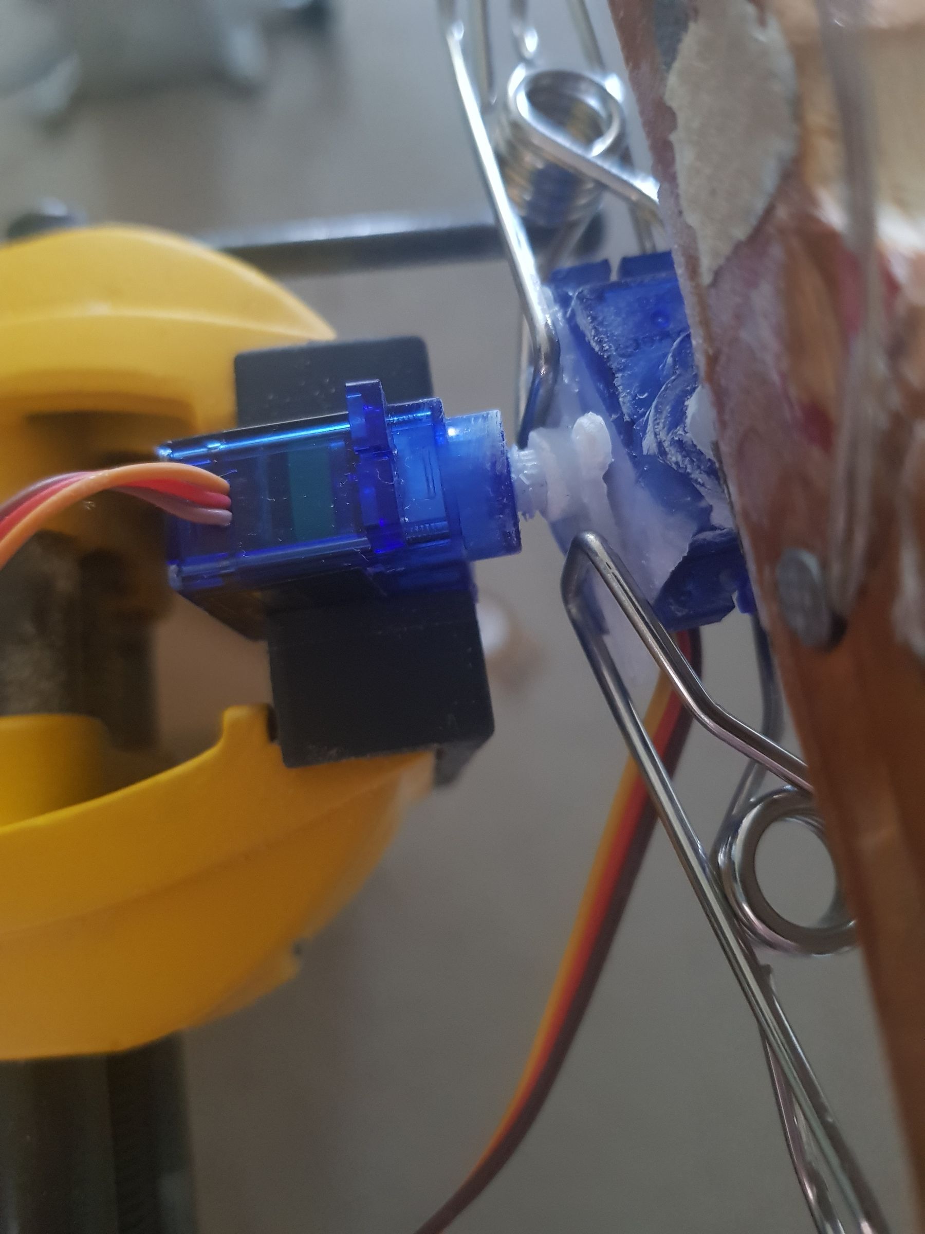 How to Make a Rubber Band Turret With 180 Aiming Using Arduino Servos ...