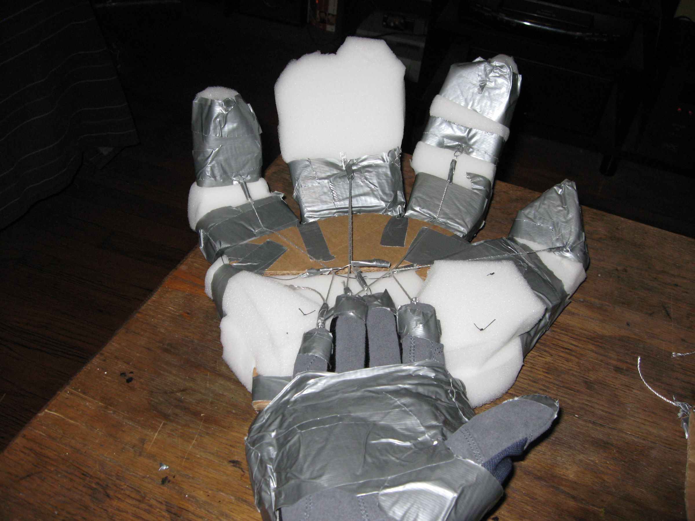 Giant Monster Hands (now With Action Video!) : 9 Steps - Instructables