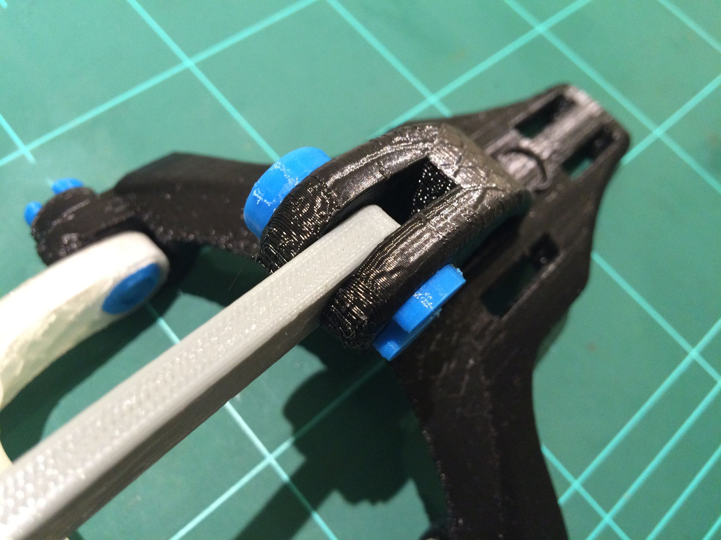 Black Ram Hand (Robotic/Prosthetic Hybrid) : 8 Steps (with Pictures ...