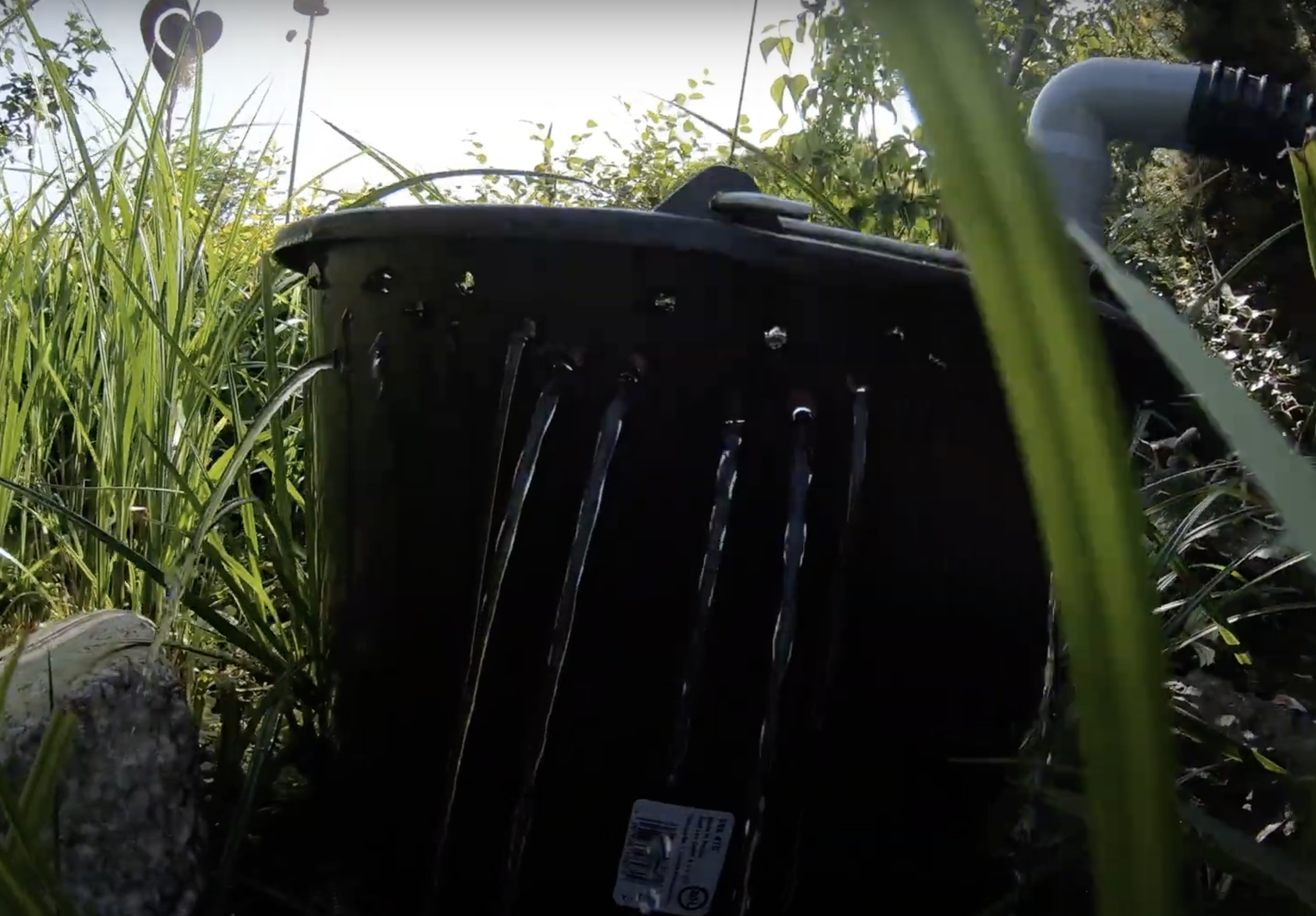 DIY Solar Powered Pond Filter With Skimmer : 4 Steps (with Pictures ...