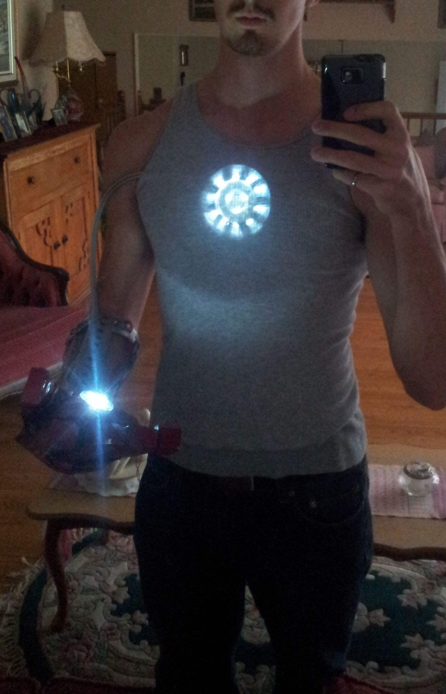 Iron Man Arc Reactor and Repulsor Arm : 3 Steps - Instructables