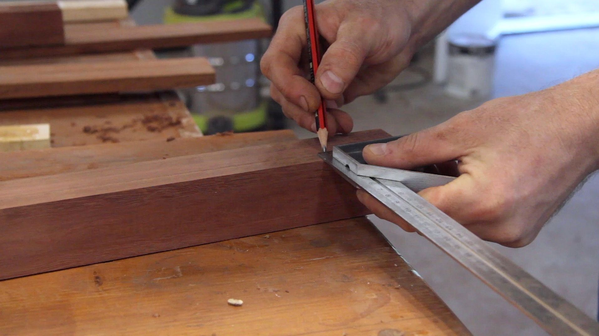 How to Make a Simple Table Leg Assembly Using Mortise and Tenon Joinery ...