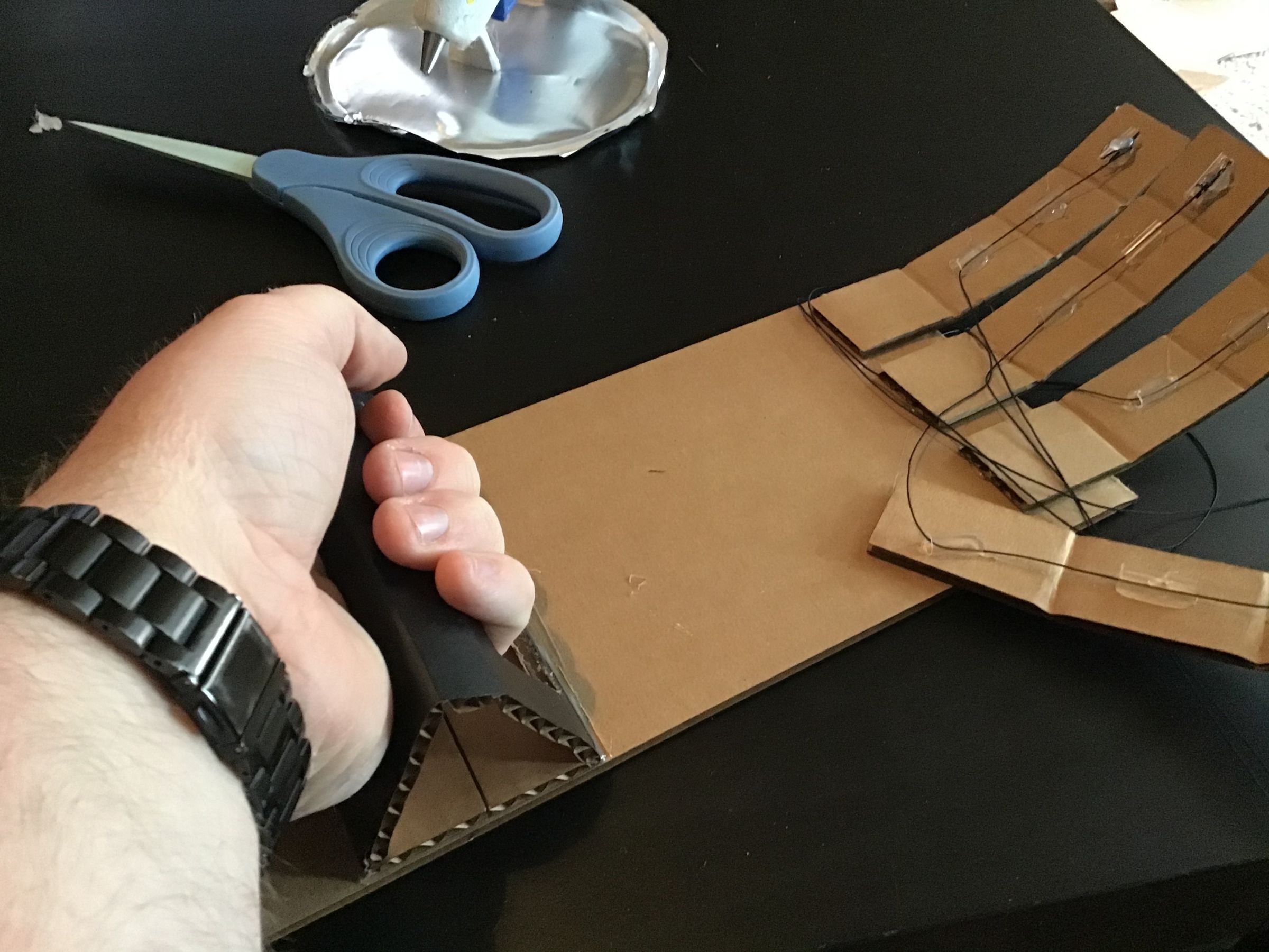 Mechanical Cardboard Hand : 6 Steps (with Pictures) - Instructables