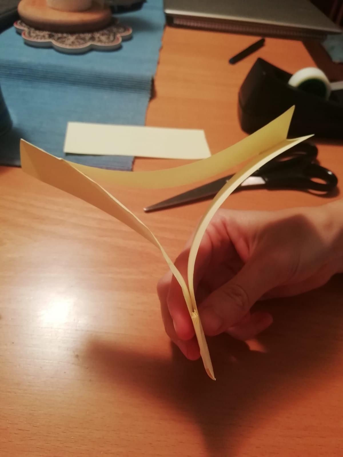 Flying Triangle : 7 Steps - Instructables