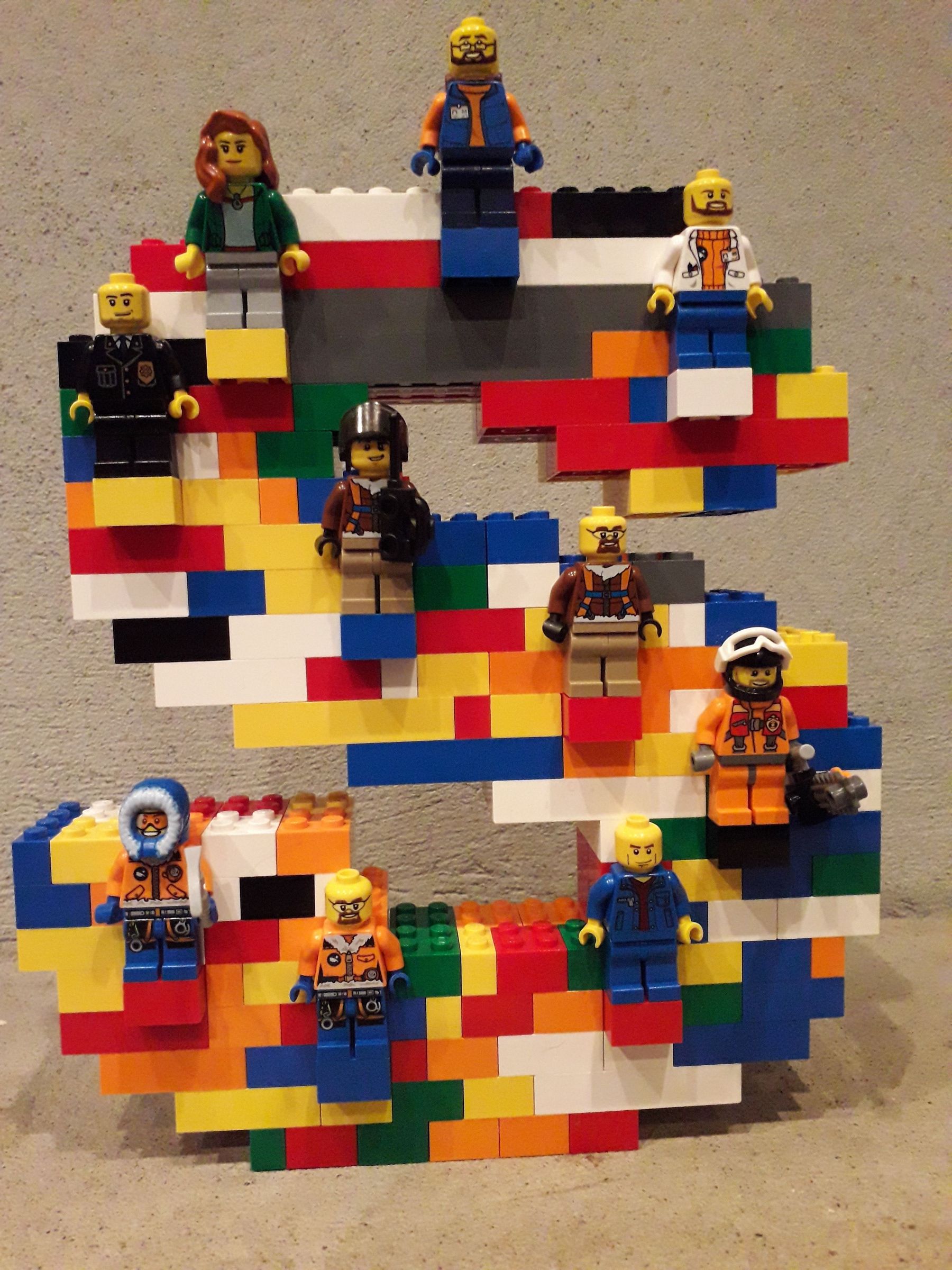 LEGO Minifigure Display Using Tinker Cad and Contest Entry : 8 Steps ...