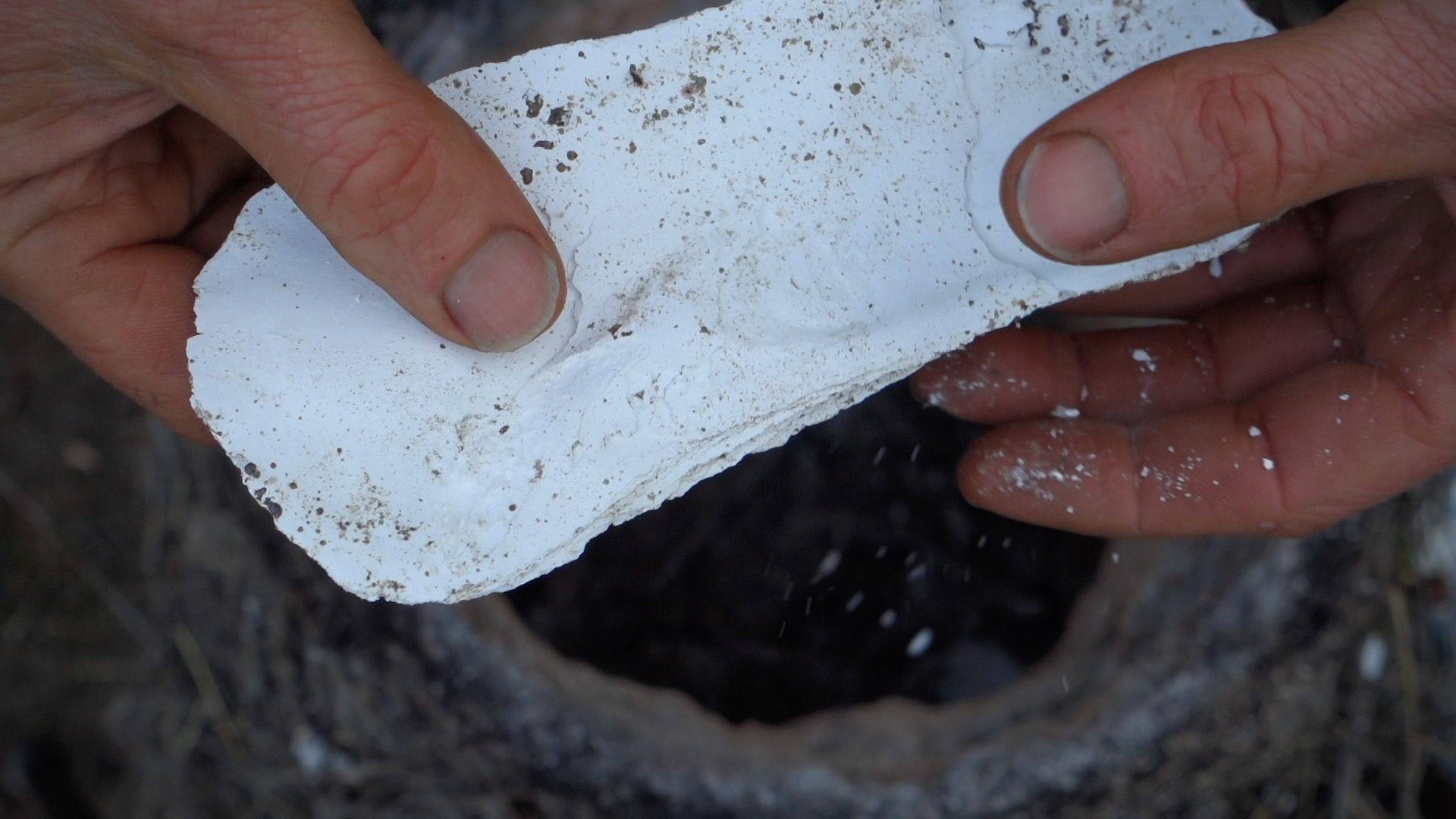 Burn Seashell Lime in a Primitive Straw/Clay Kiln! : 10 Steps (with ...