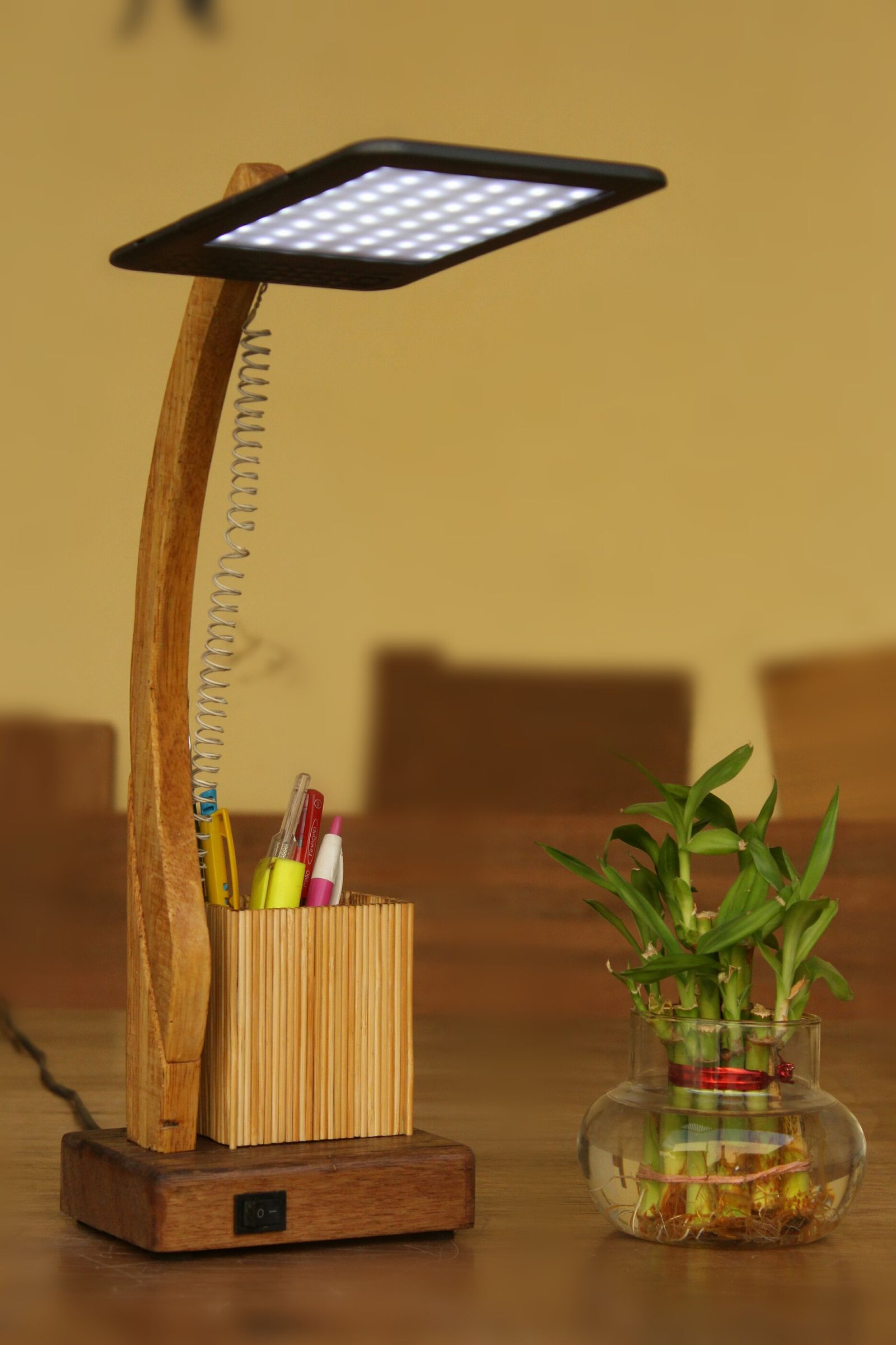 Amazon Kindle Study Lamp & Pen Stand : 9 Steps (with Pictures ...