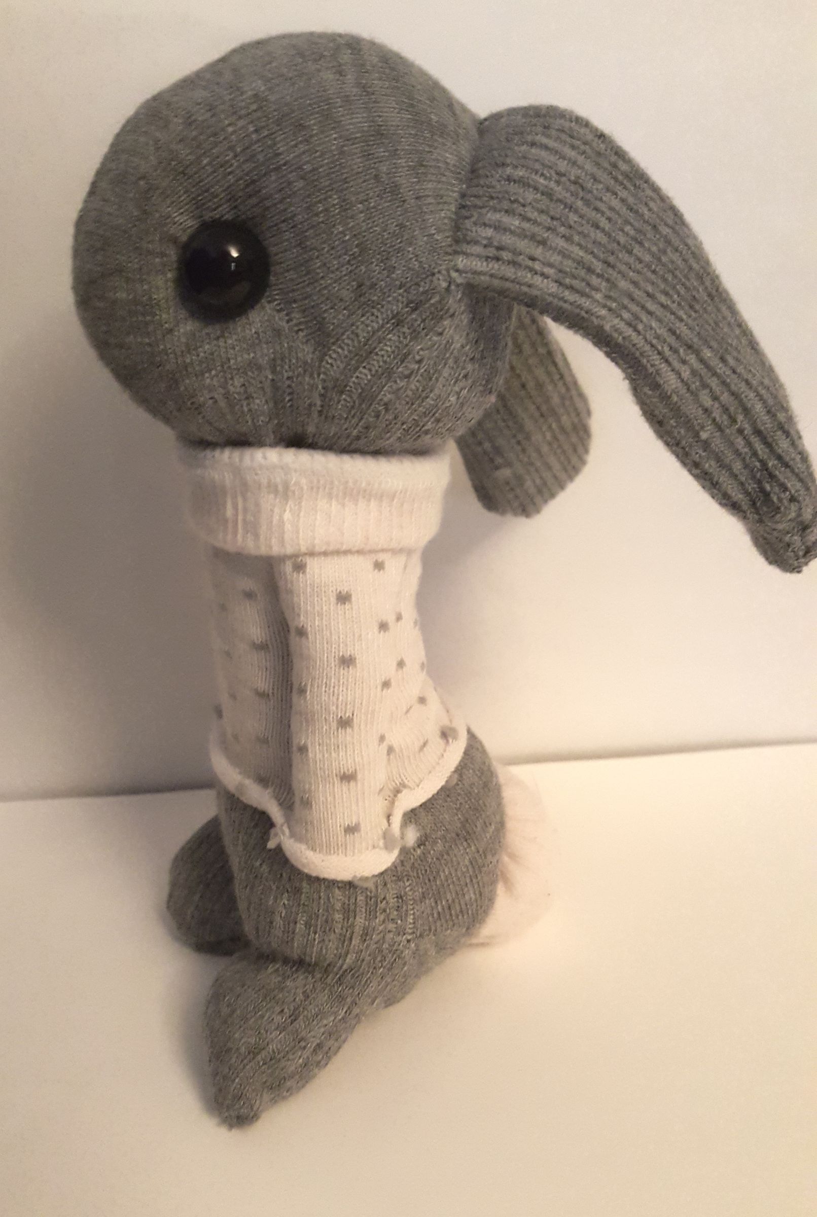 Bunny Out of Socks : 11 Steps (with Pictures) - Instructables