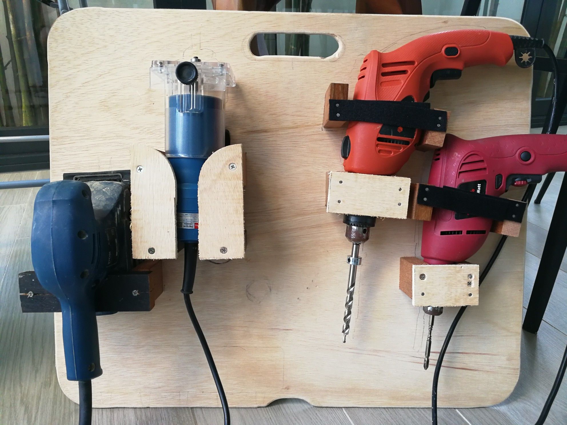 Portable Outdoor Workshop - Power Tool Tote Board : 4 Steps (with ...