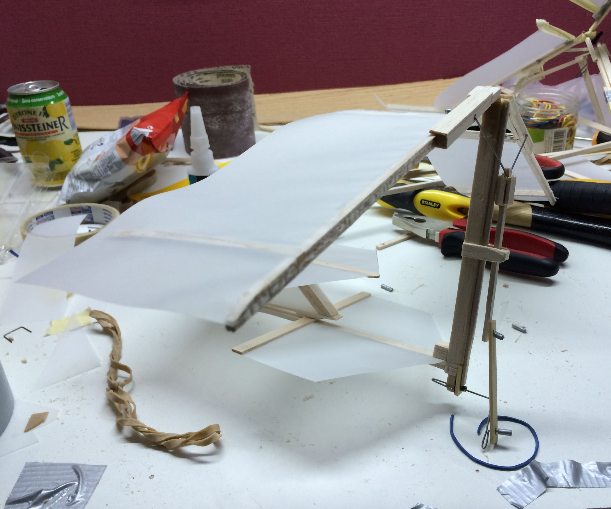 Clapping Rubber Band Airplane : 4 Steps - Instructables