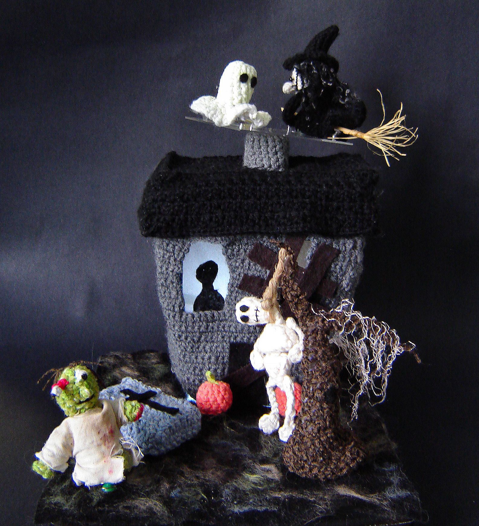 Crochet Haunted House : 12 Steps (with Pictures) - Instructables