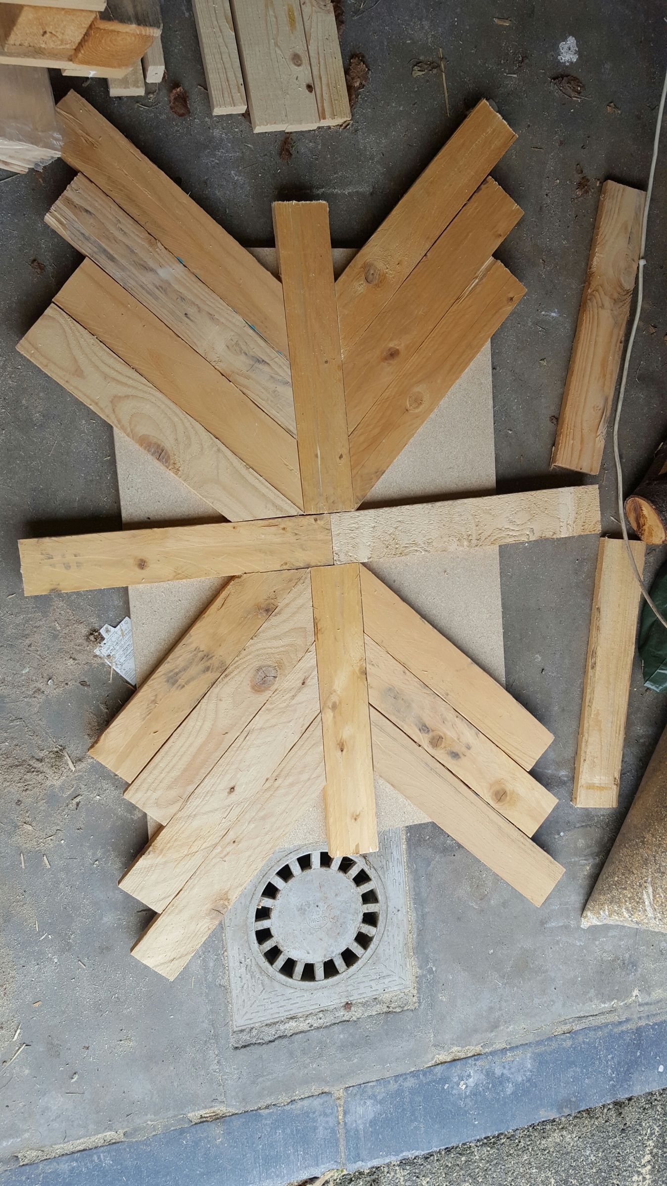 Easy Pallet Coffee Table : 6 Steps (with Pictures) - Instructables