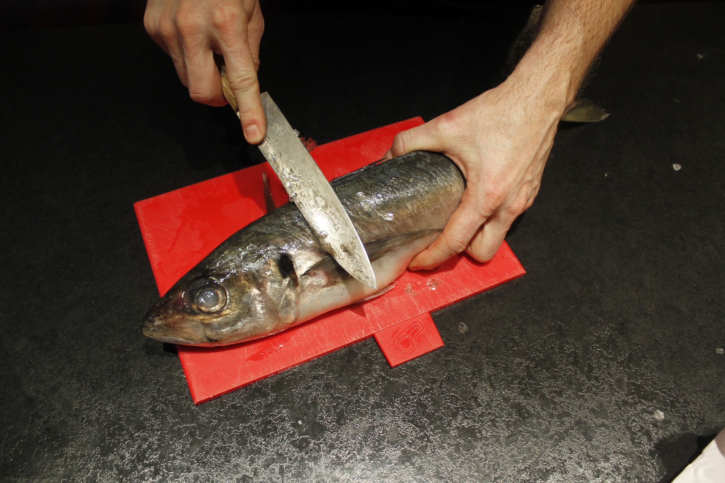 Preparing a Whole Fresh Fish : 7 Steps (with Pictures) - Instructables