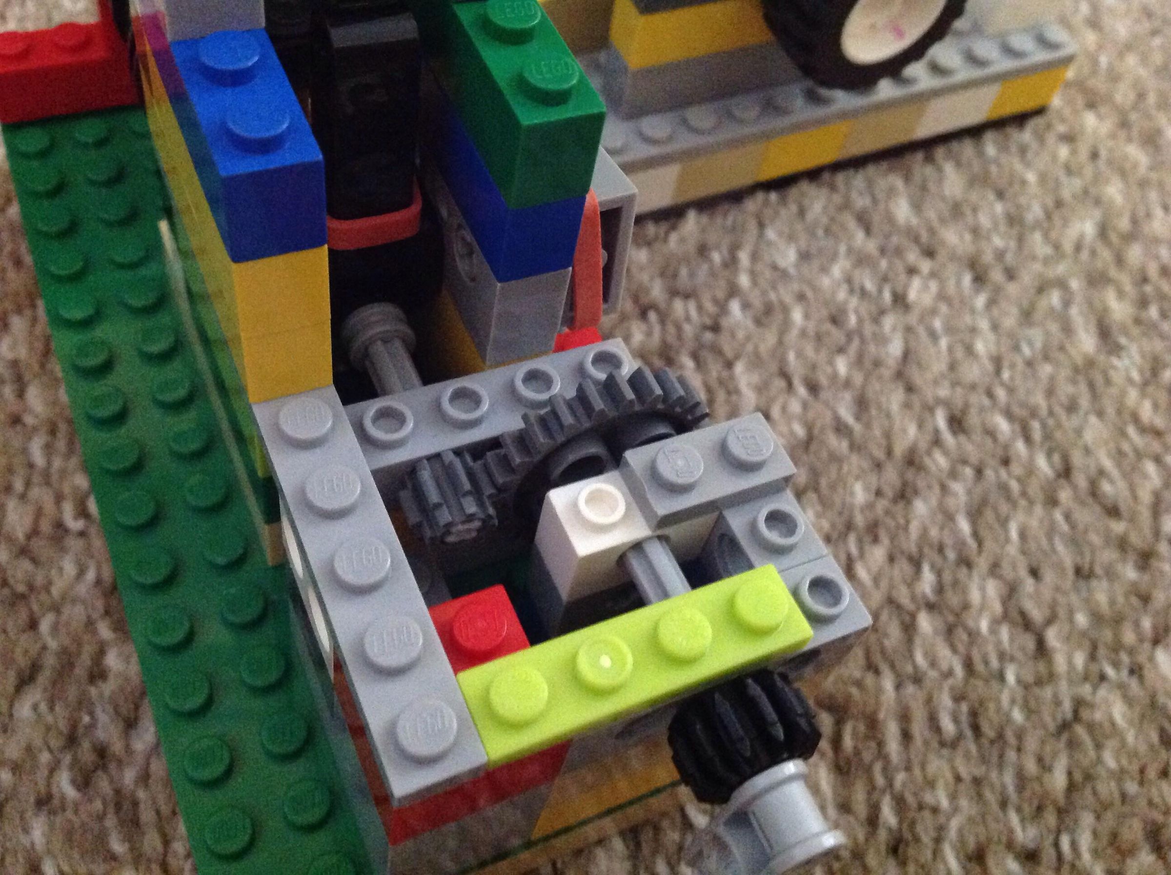 Lego Clutch and Crank System : 3 Steps - Instructables